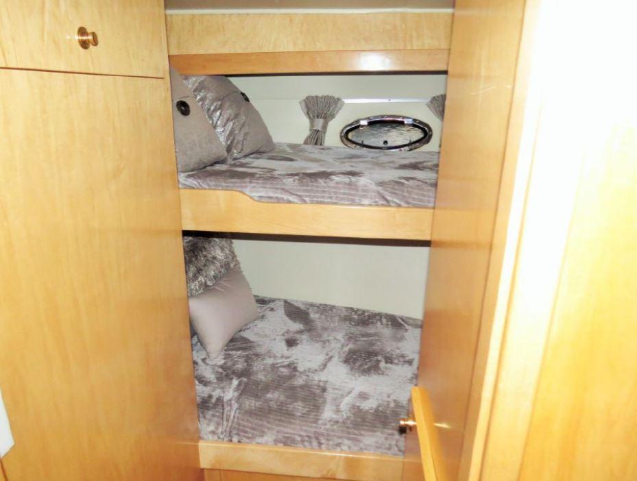 2000 Navigator 5300 Motor Yachts for sale - YachtWorld