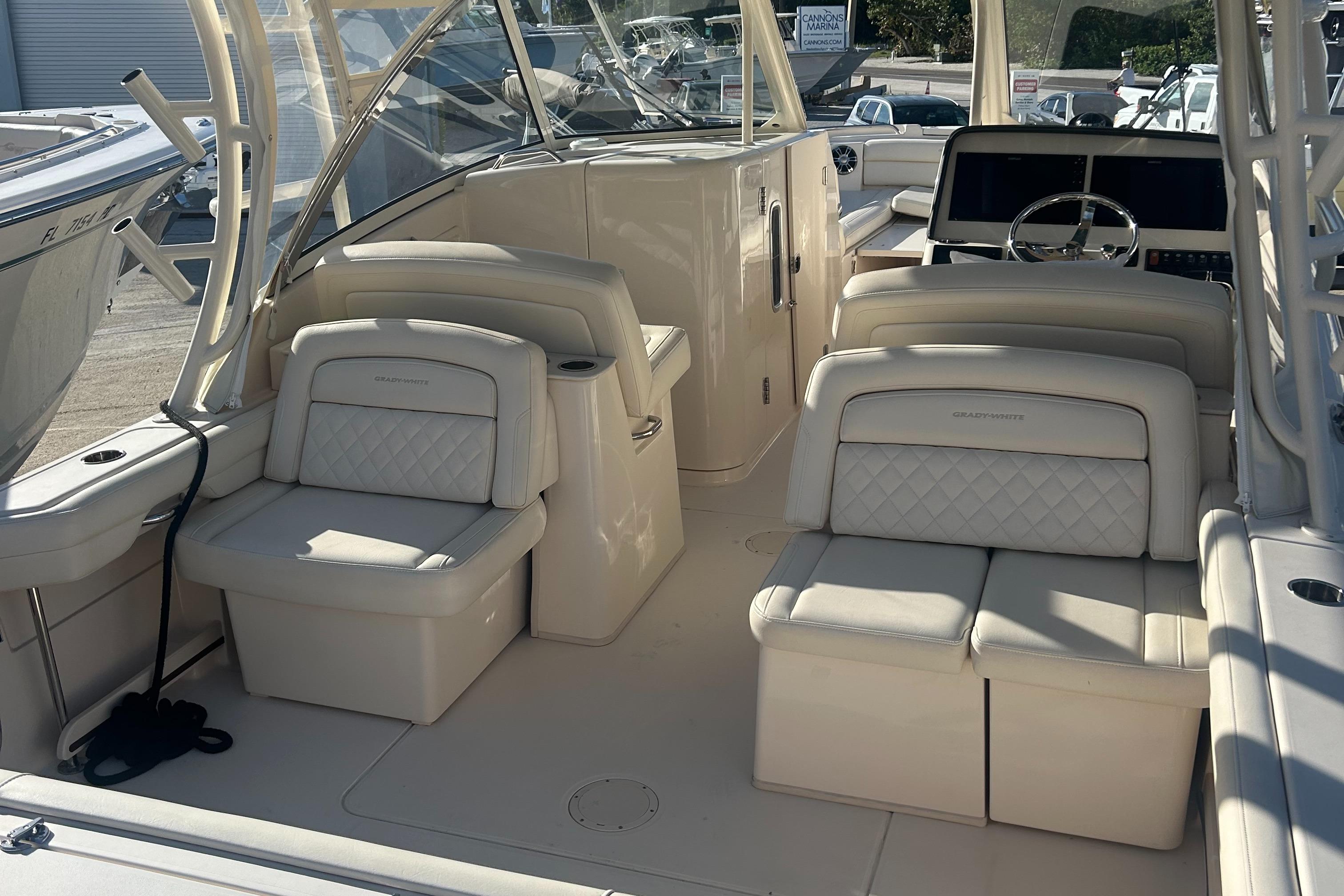 2019 Grady-White Freedom 325 Dual Console for sale - YachtWorld