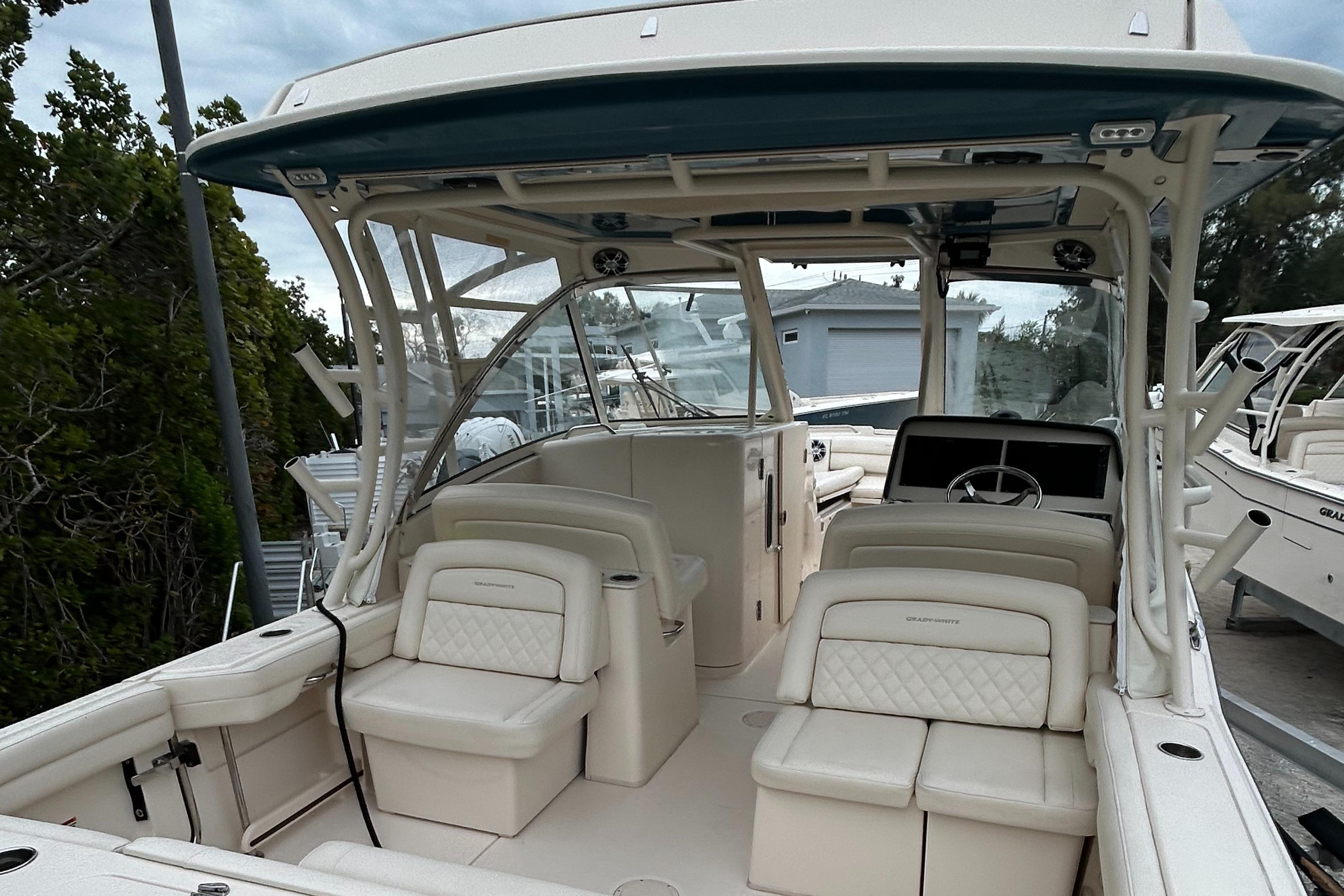 2019 Grady-White Freedom 325 Dual Console for sale - YachtWorld