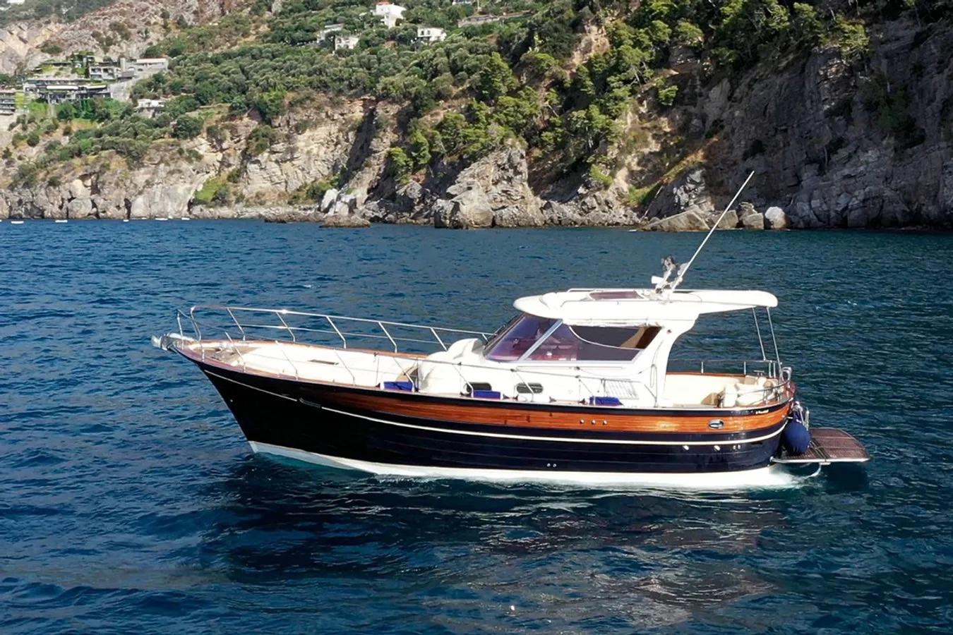 2005 Fratelli Aprea Sorrento 36 Hard Top Cruiser for sale - YachtWorld