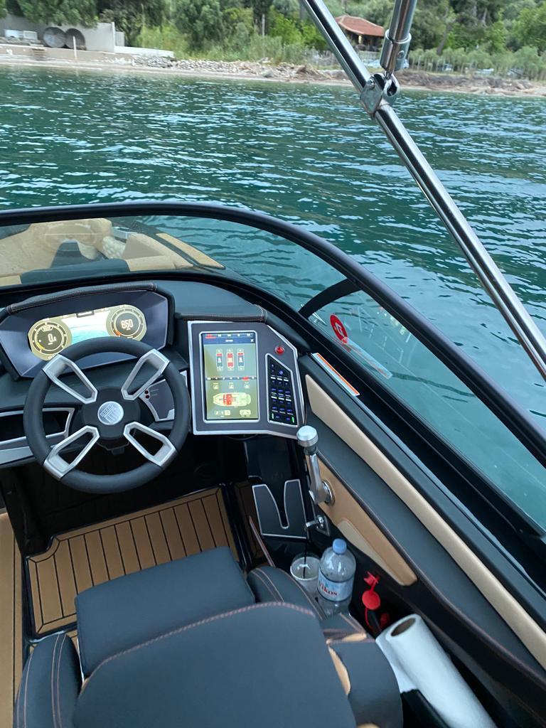 2022 MasterCraft XT24 Sports cruiser à vendre - YachtWorld