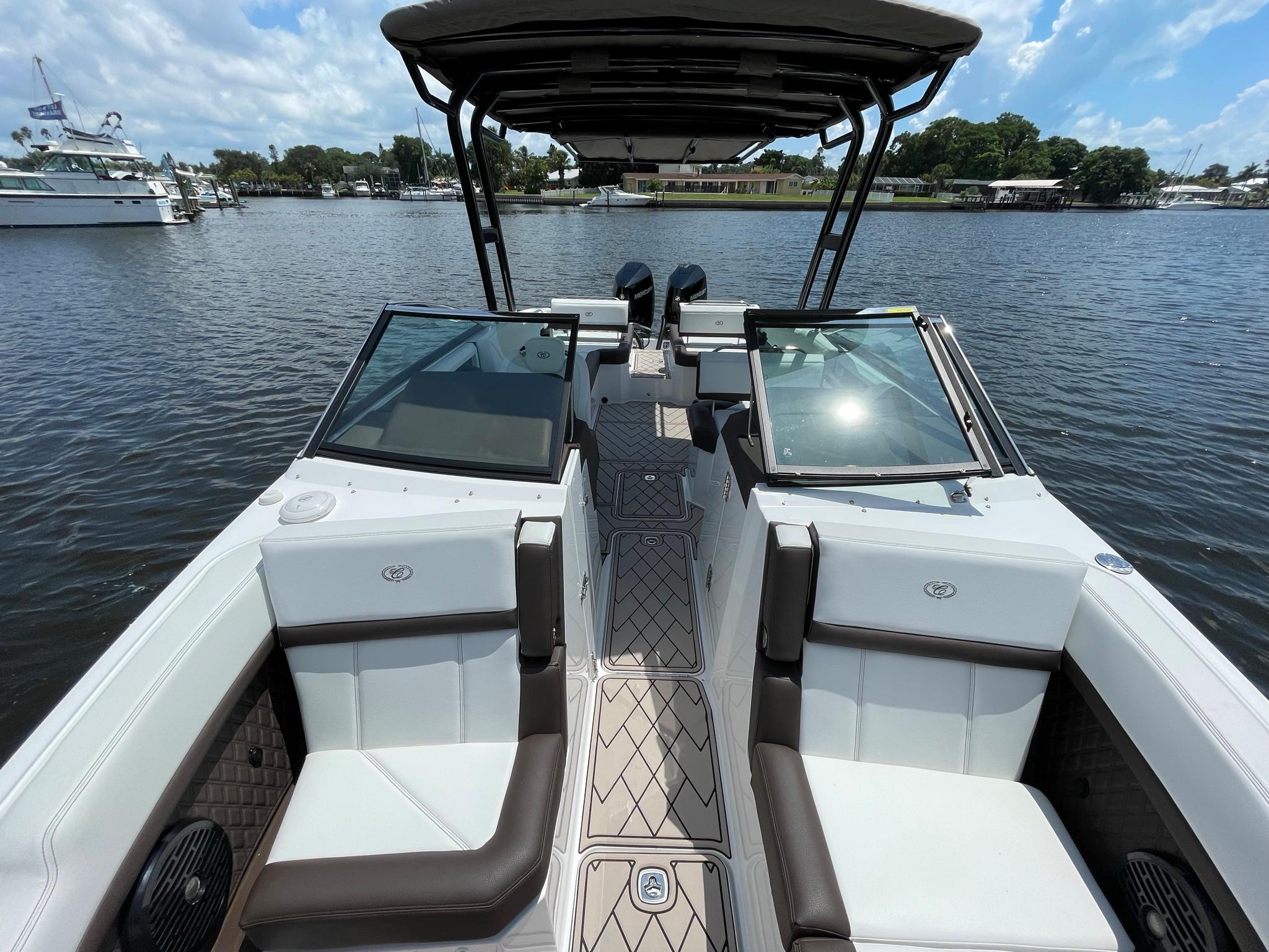 2023 Cobalt R8 Outboard Bowrider for sale - YachtWorld