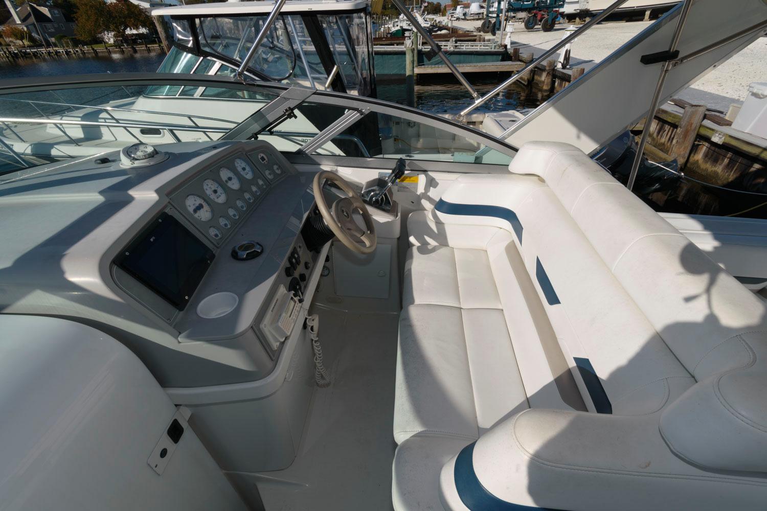 2000 Formula 31 PC Cruiser for sale - YachtWorld