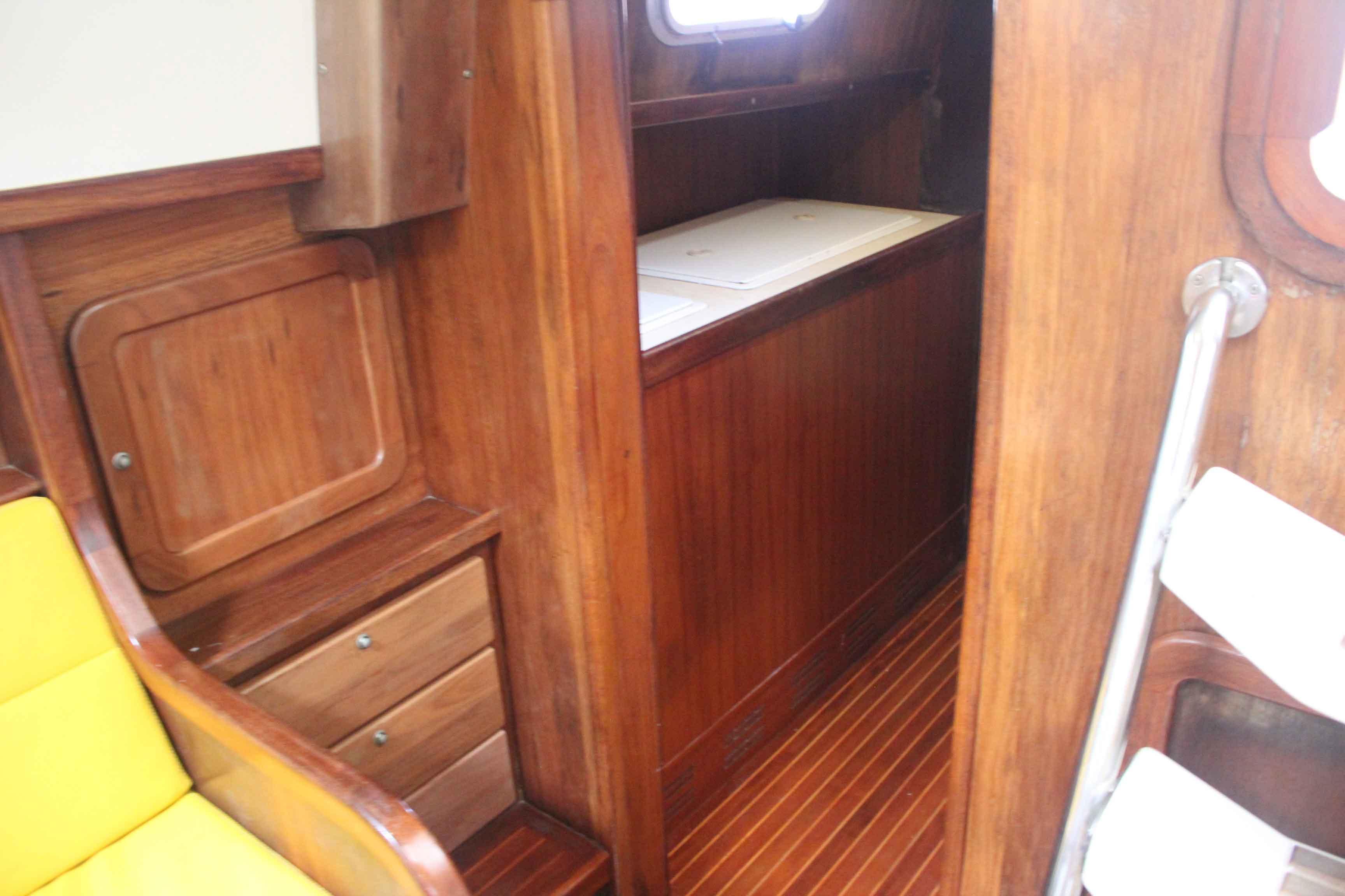 2002 Custom Cognac Windstar 54 GRP Cruiser for sale - YachtWorld