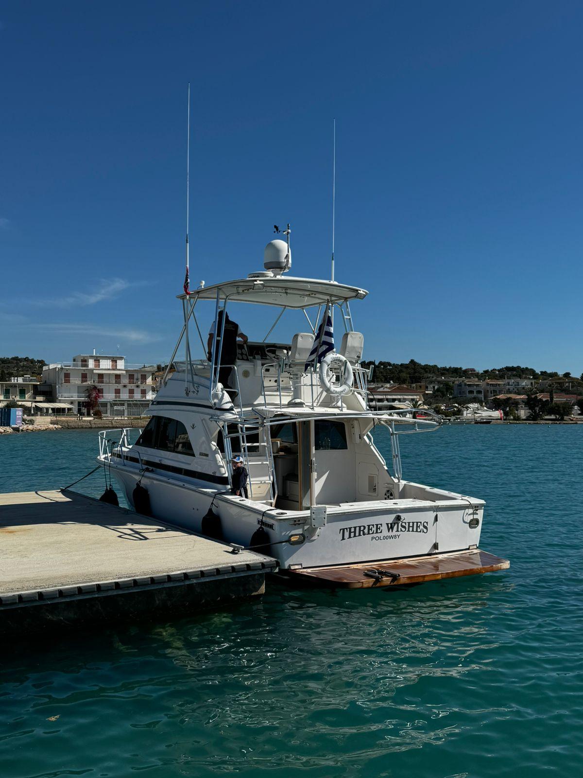 2000 Bertram 36 sf Flybridge for sale - YachtWorld