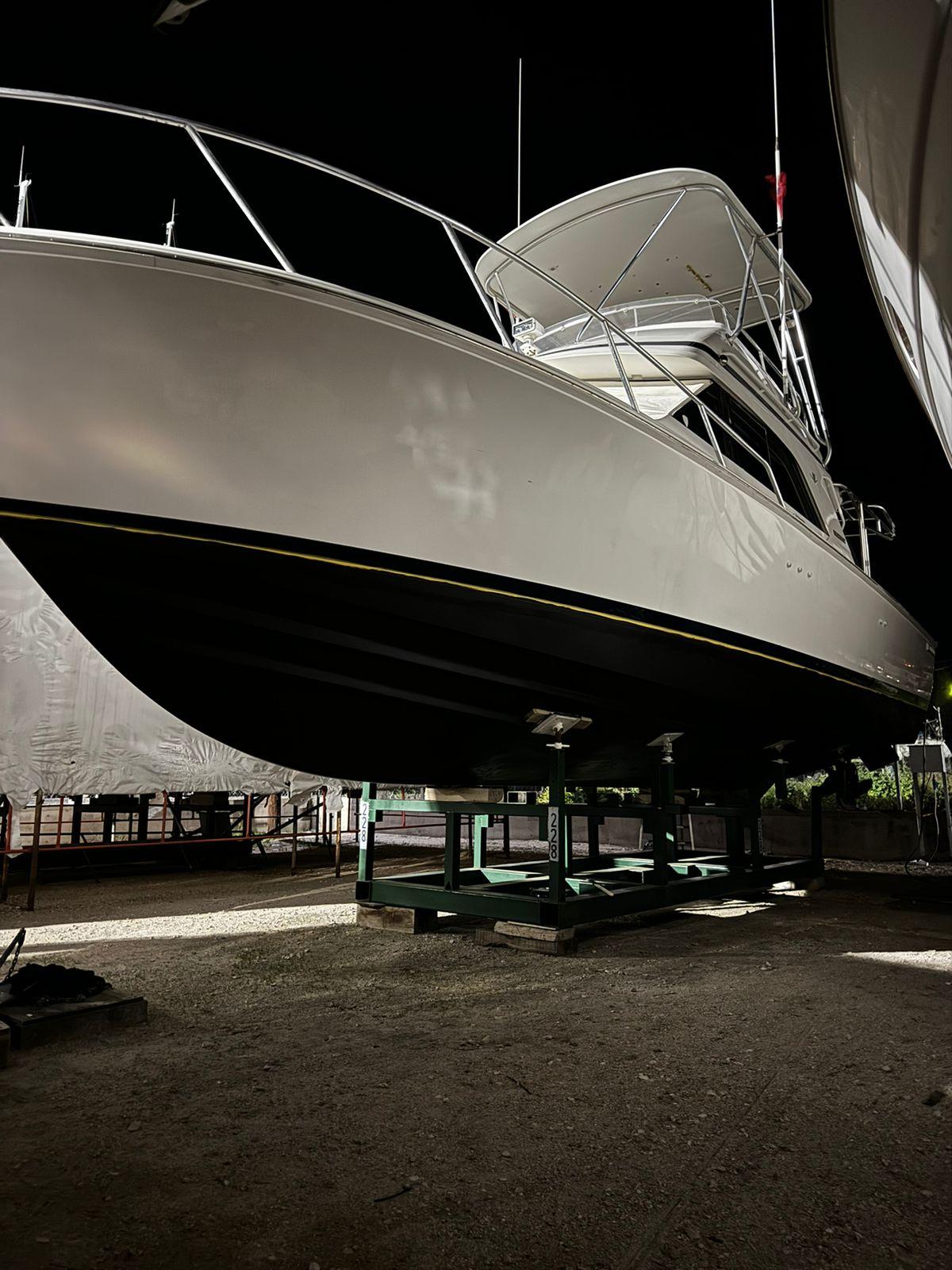 2000 Bertram 36 sf Flybridge for sale - YachtWorld