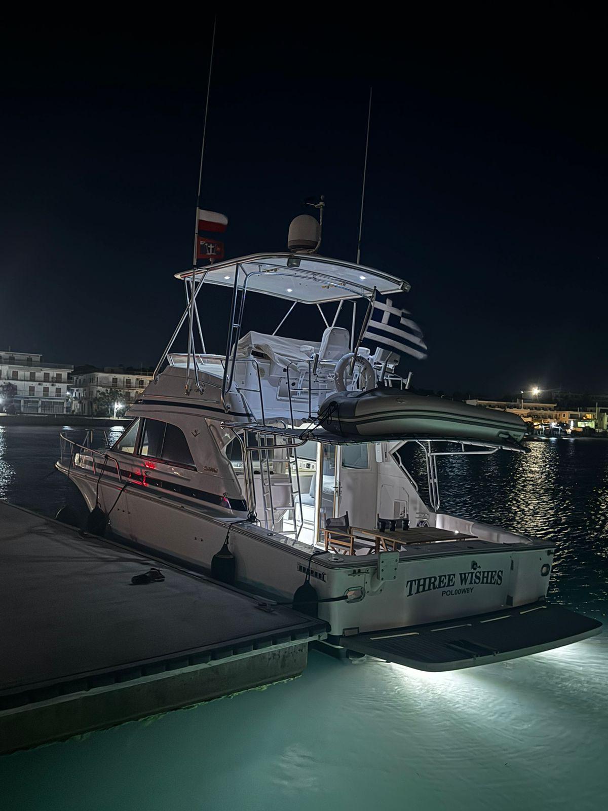 2000 Bertram 36 sf Flybridge for sale - YachtWorld