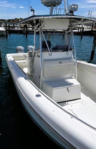 2003 Triton 2690 Walkaround Centre Console for sale - YachtWorld