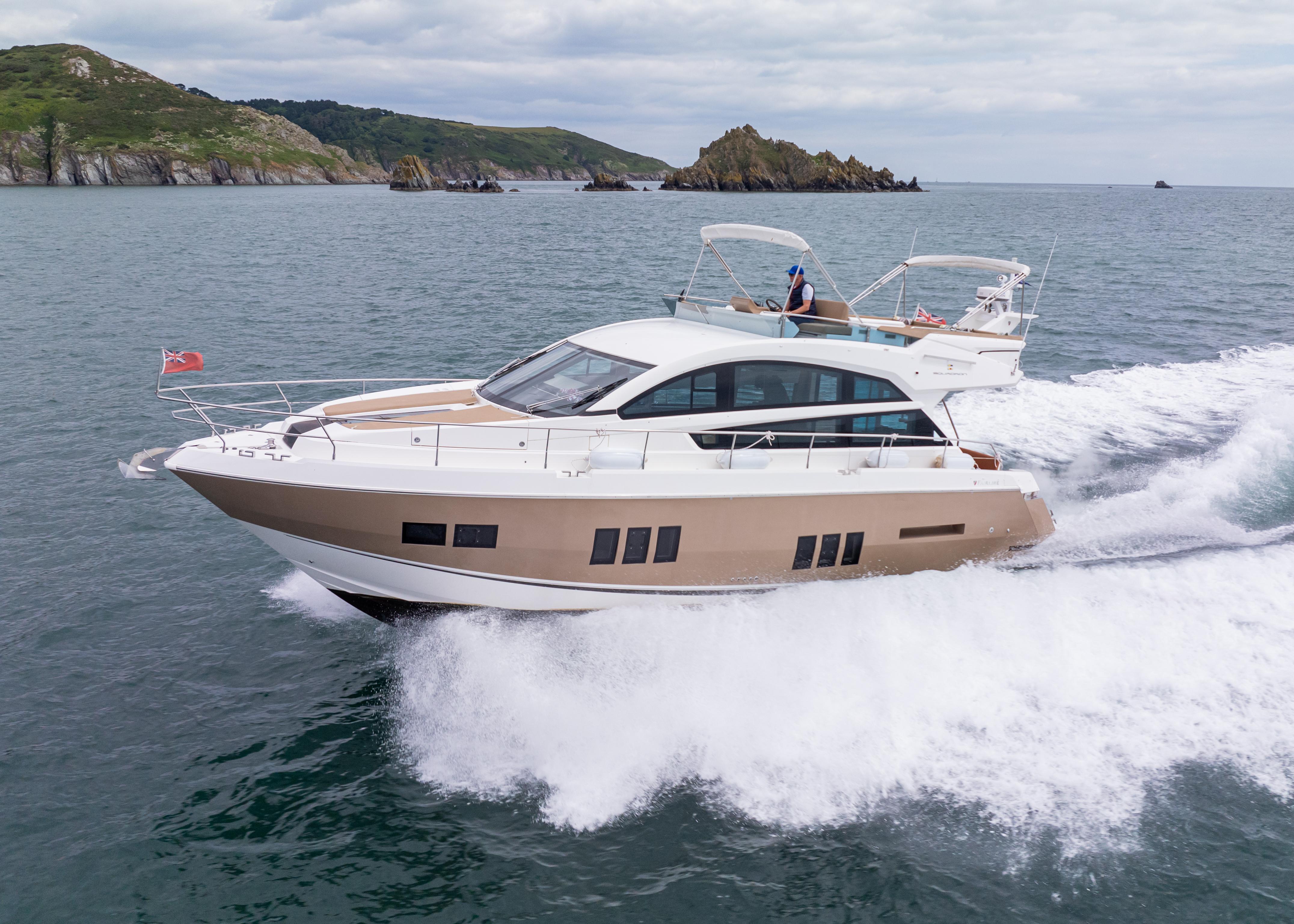 Tweedehands 2012 Fairline Squadron 50 - Devon | YachtFocus