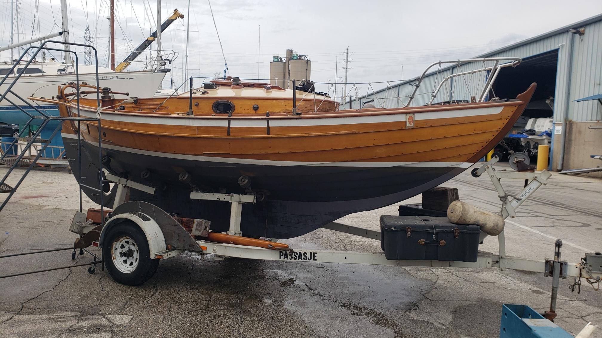 1987 Chip Stulen Faering Design 20 Antique and Classic for sale ...