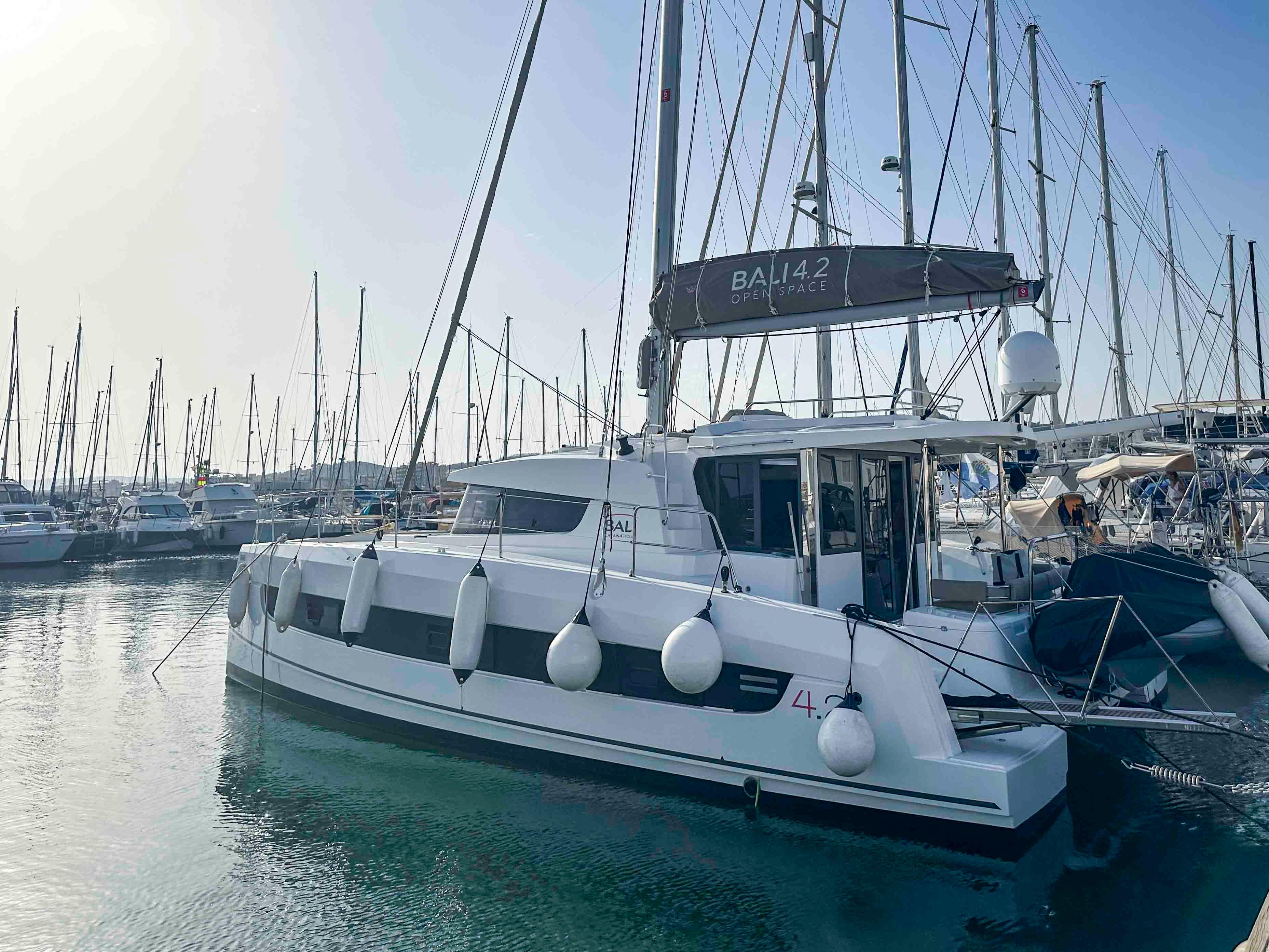 Occasion 2022 Bali 4.2 - Barcelona | TopBoats