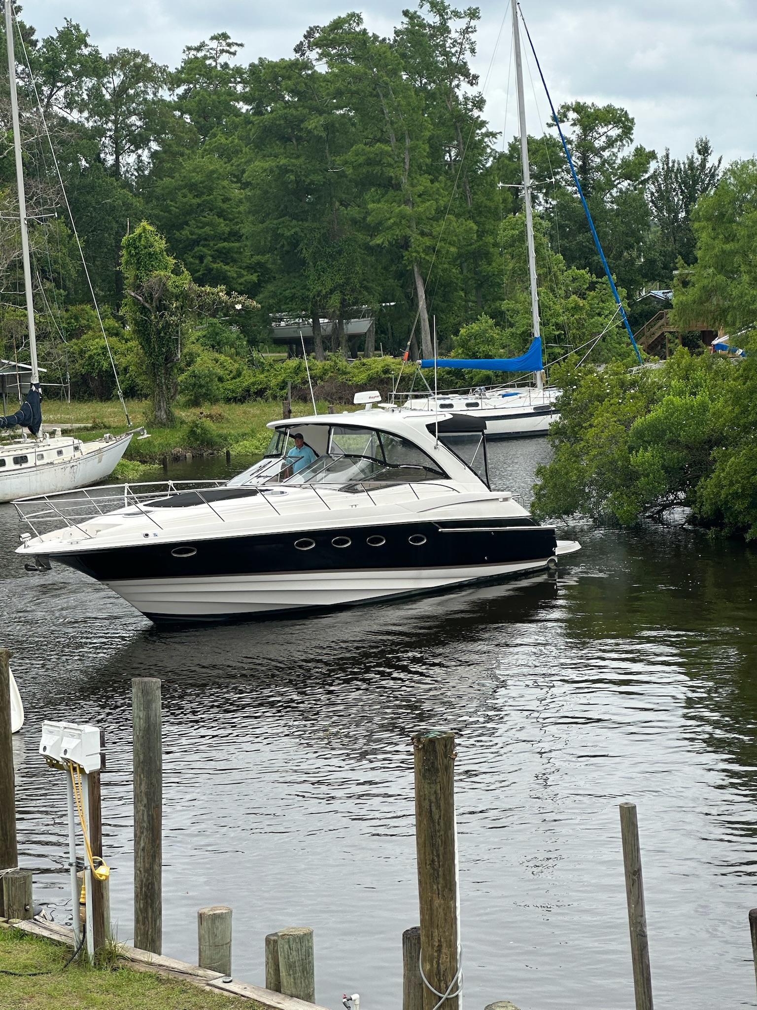 2004 Regal Commodore 4260 Express Cruiser for sale - YachtWorld