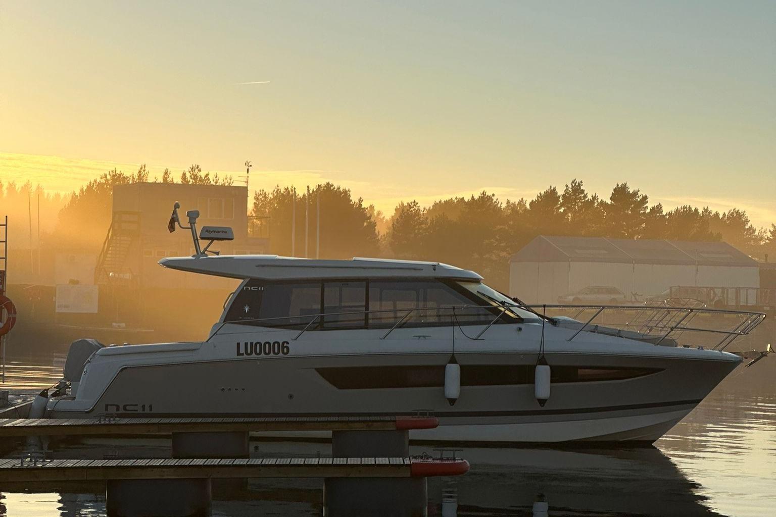 Nuevo 2018 Jeanneau NC11 | TopBarcos.com