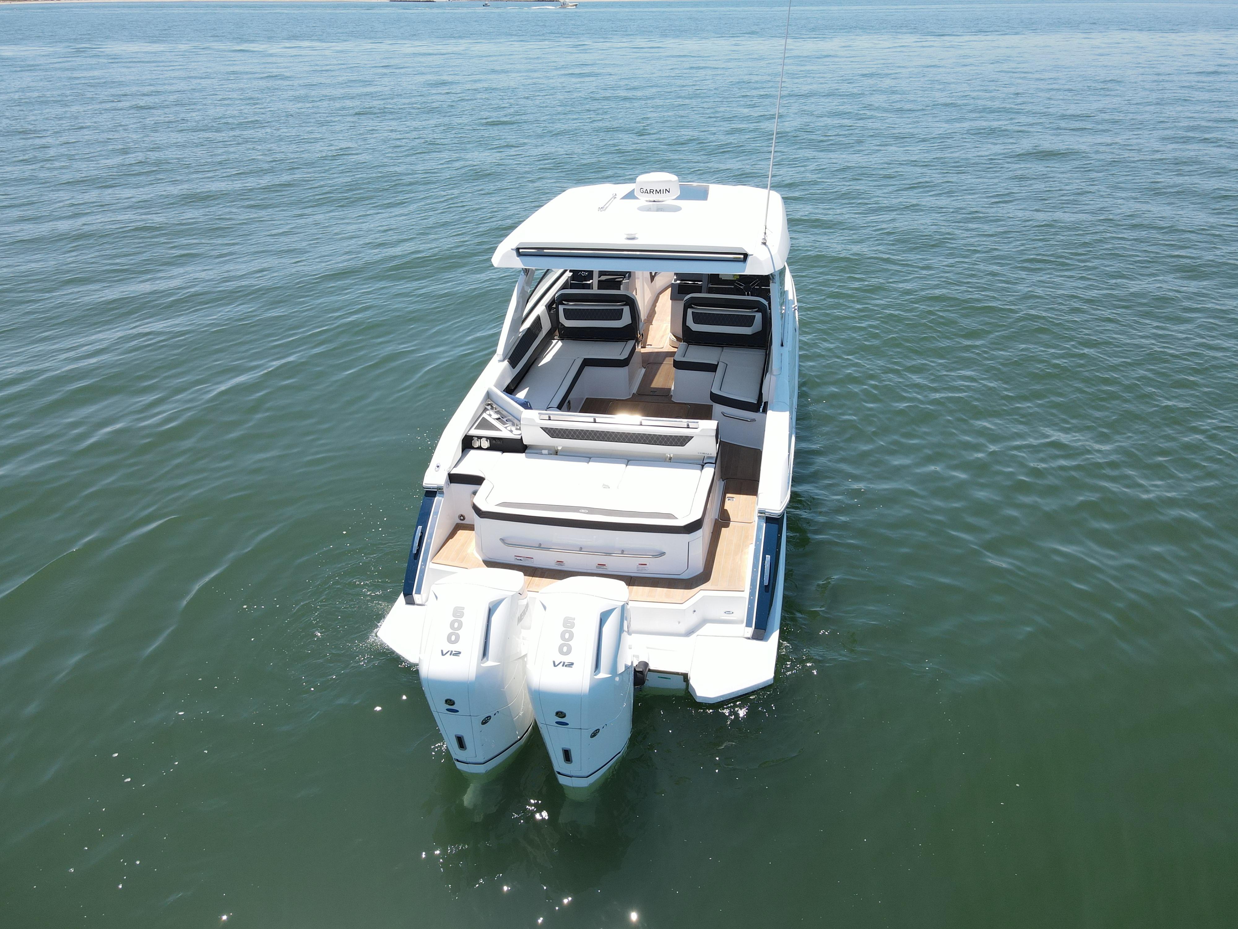 2024 Cobalt R35 Outboard Bowrider for sale - YachtWorld