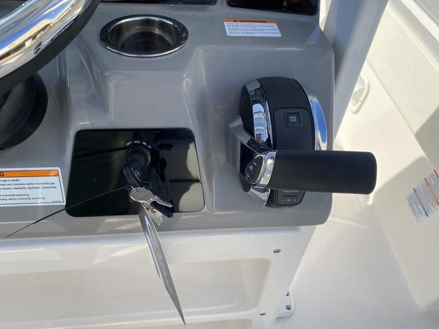 2023 Robalo 266 Bay for sale - YachtWorld