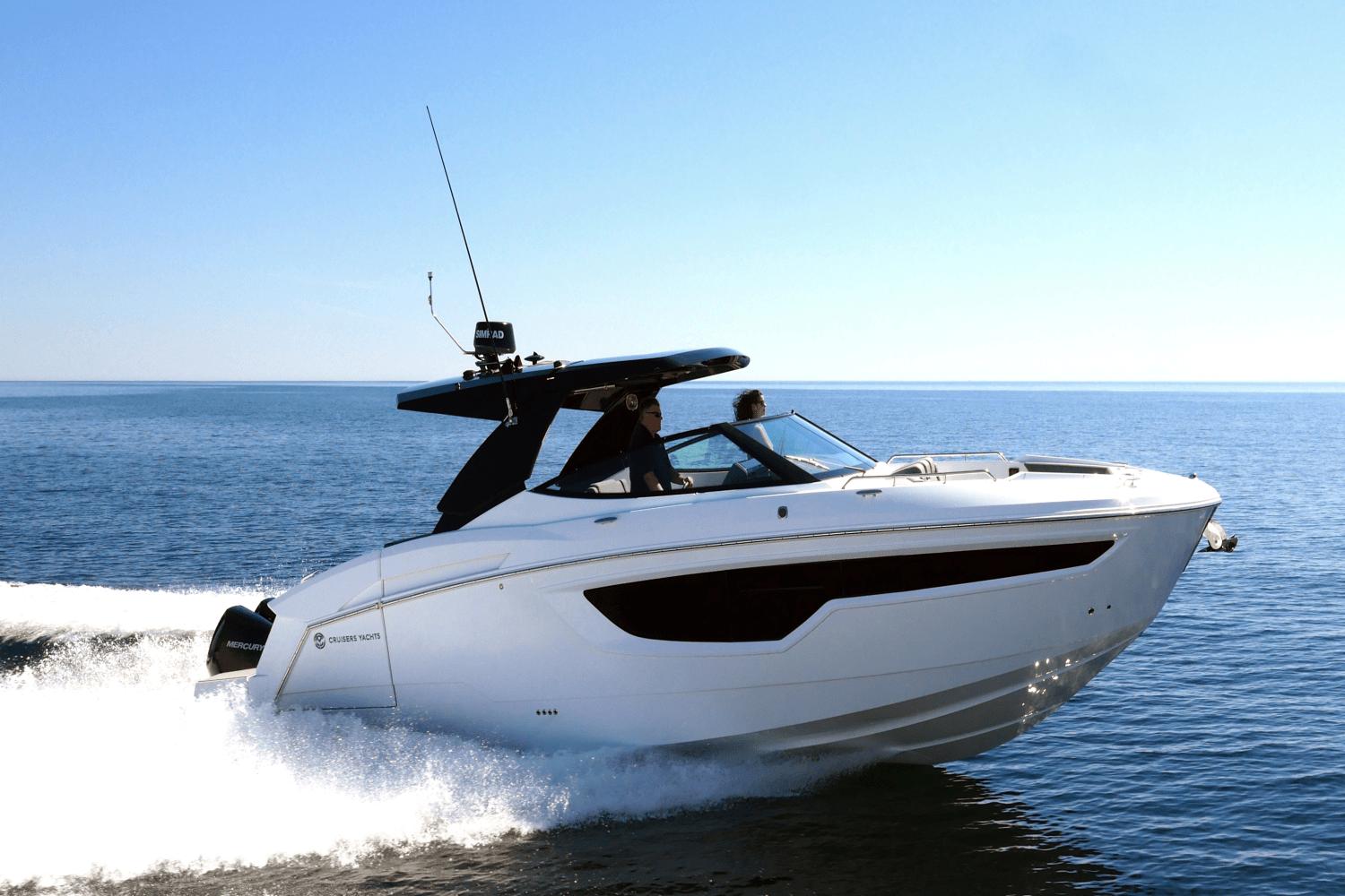 2024 Cruisers Yachts 38 GLS Outboard Cruiser for sale - YachtWorld