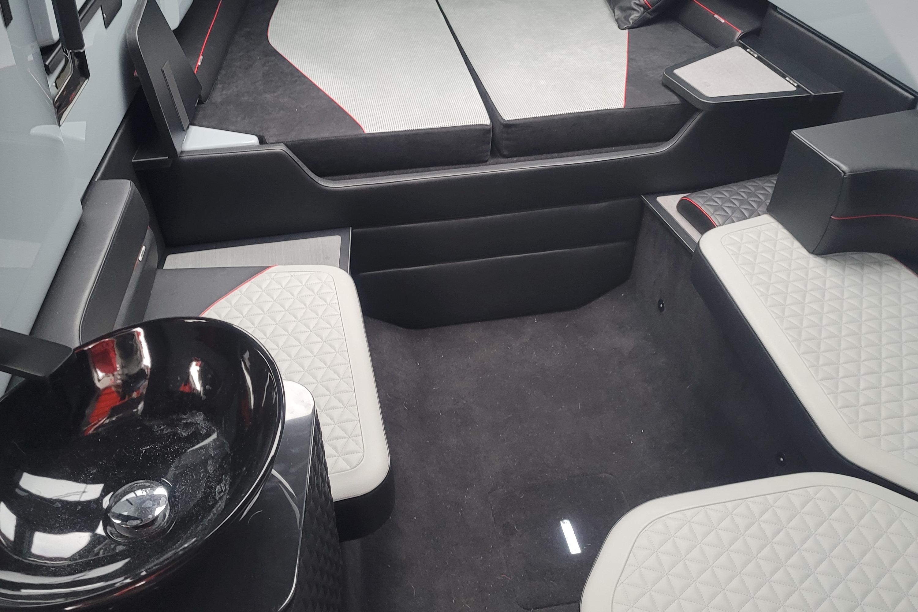 2022 Axopar 37 Brabus Shadow Centre Console for sale - YachtWorld