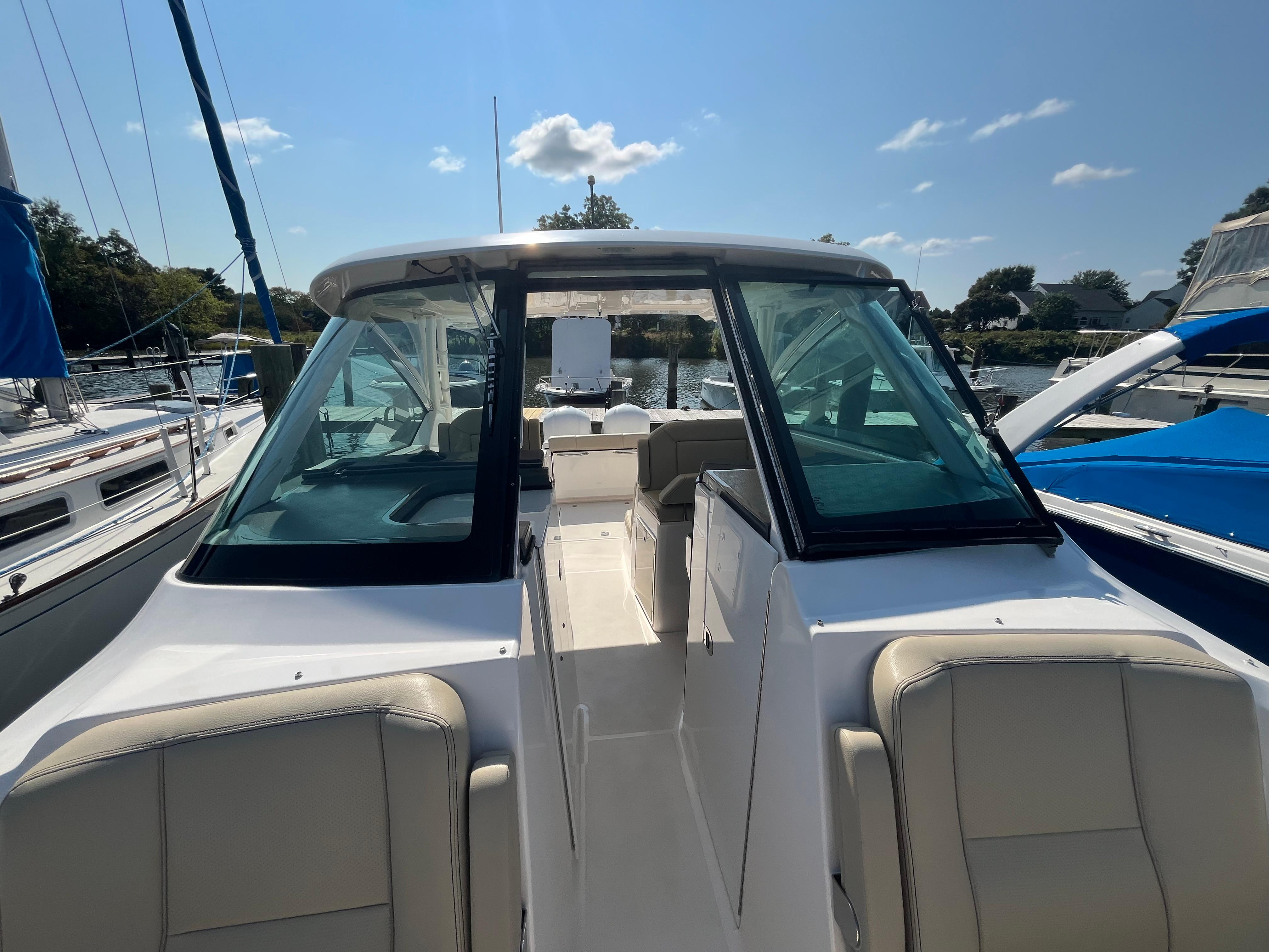 2018 Pursuit DC 295 Dual Console Dual Console for sale - YachtWorld