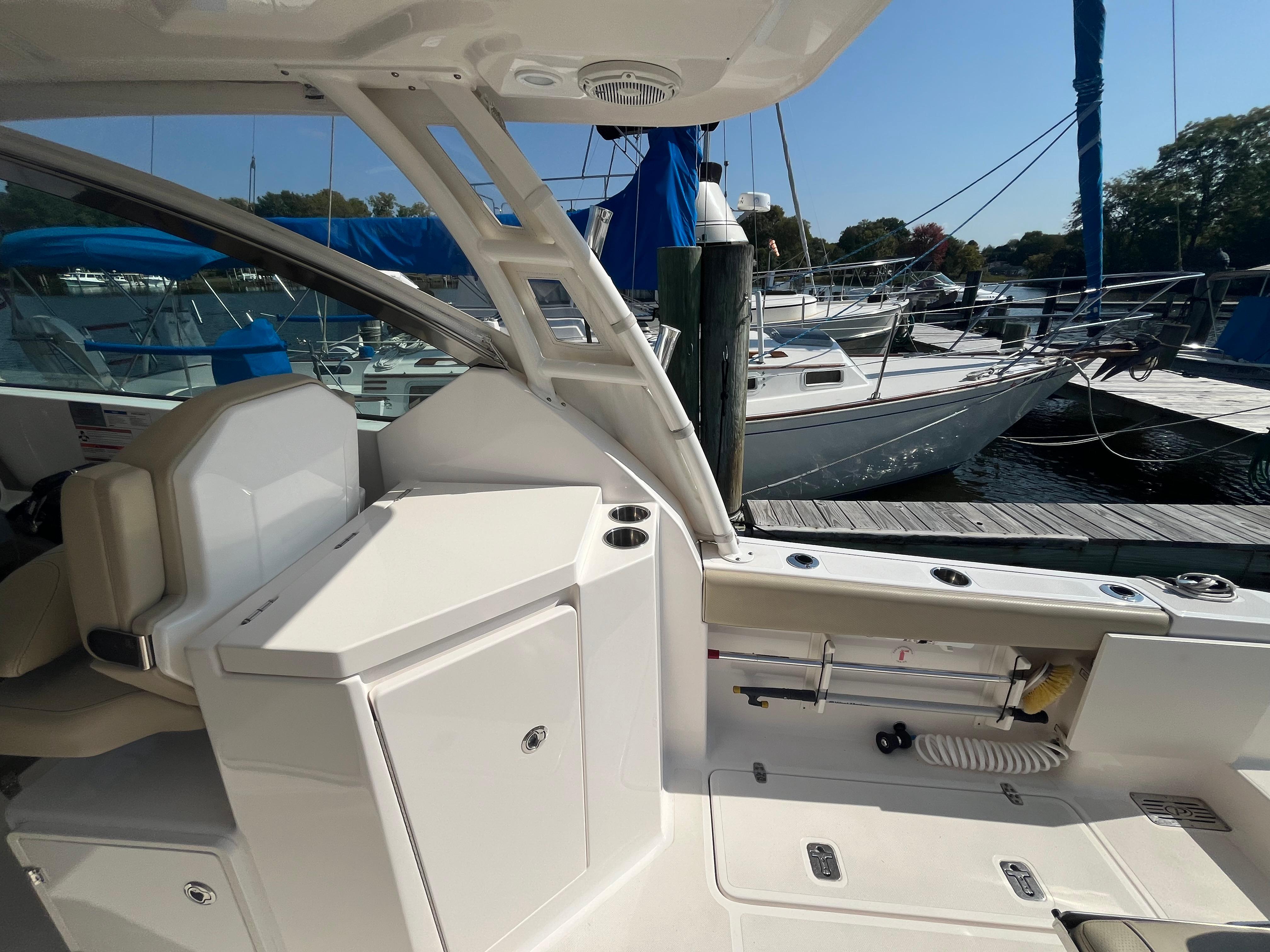 2018 Pursuit DC 295 Dual Console Dual Console for sale - YachtWorld