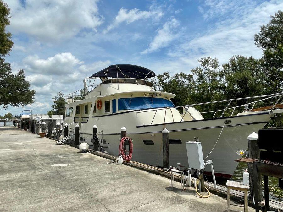 1986 Marine Trader Med Yacht Cockpit Pilothouse Yates a motor en venta ...