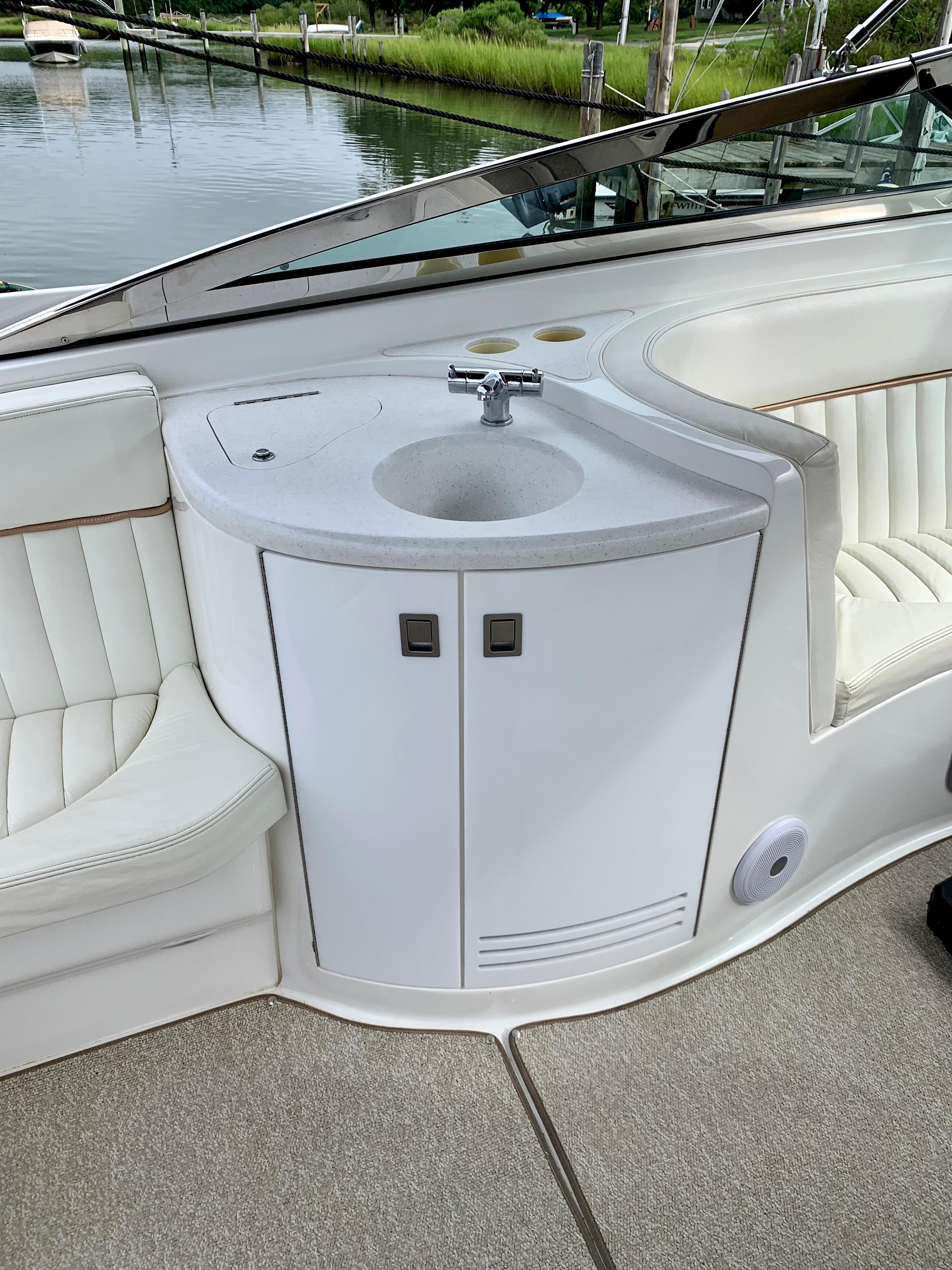 2003 Cobalt 360 Motor Yachts for sale - YachtWorld