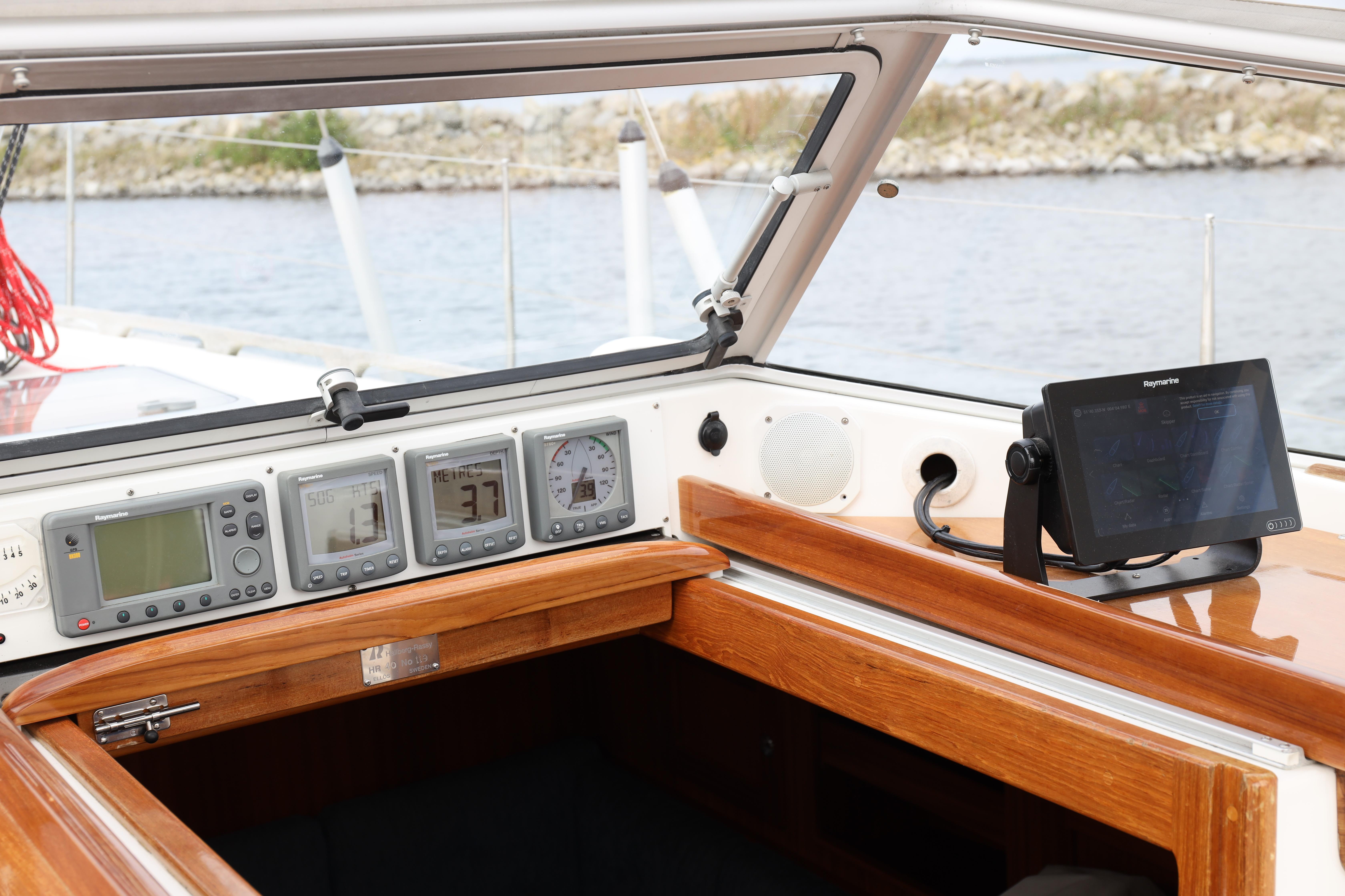 2008 Hallberg-Rassy 40 Center cockpit zeilboten te koop- YachtWorld