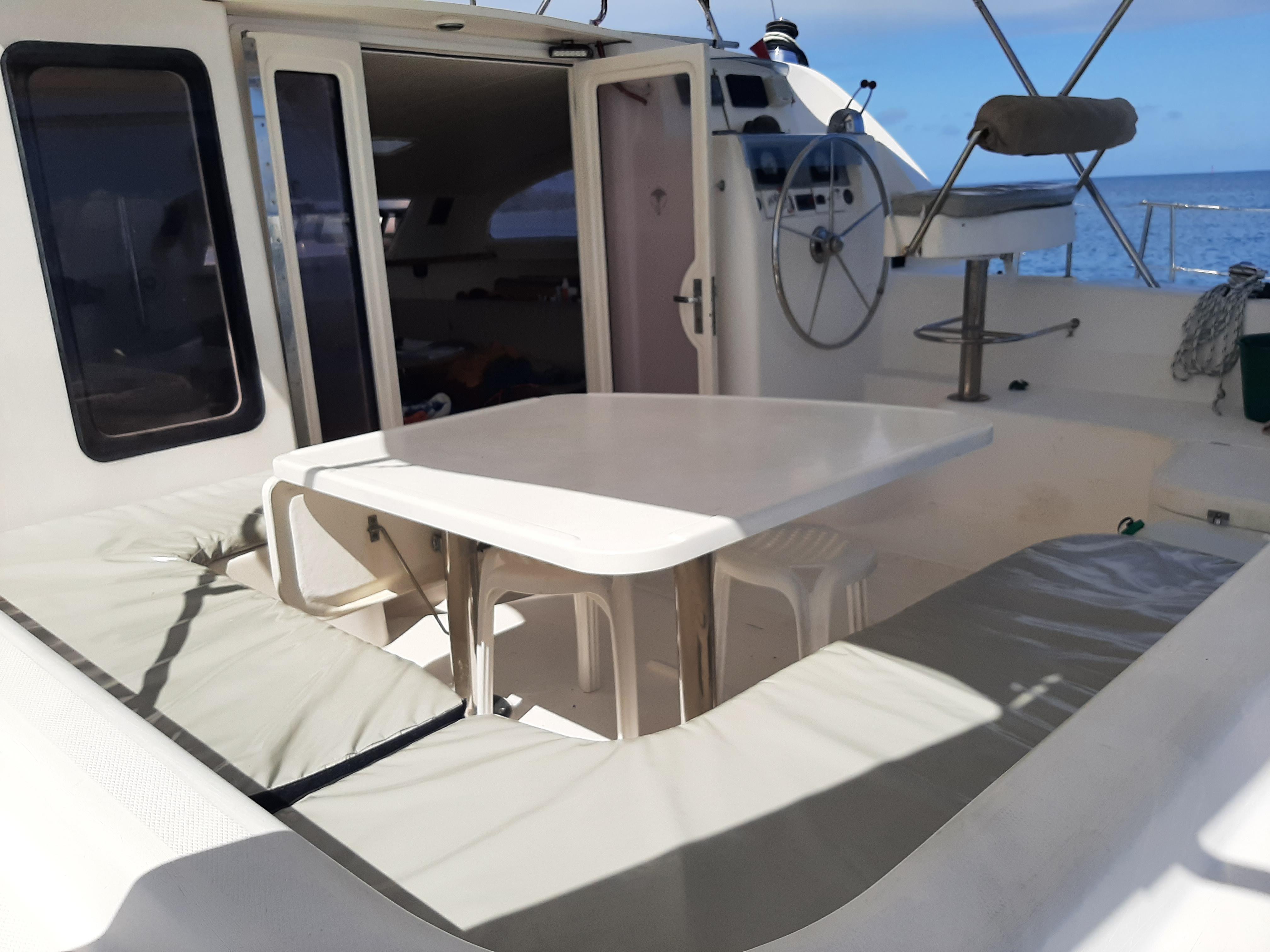 2001 Leopard 42 Catamaran for sale - YachtWorld