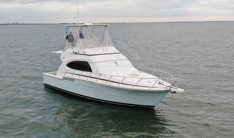 2001 Bertram Bertram 390 Convertible Mega Yacht for sale - YachtWorld