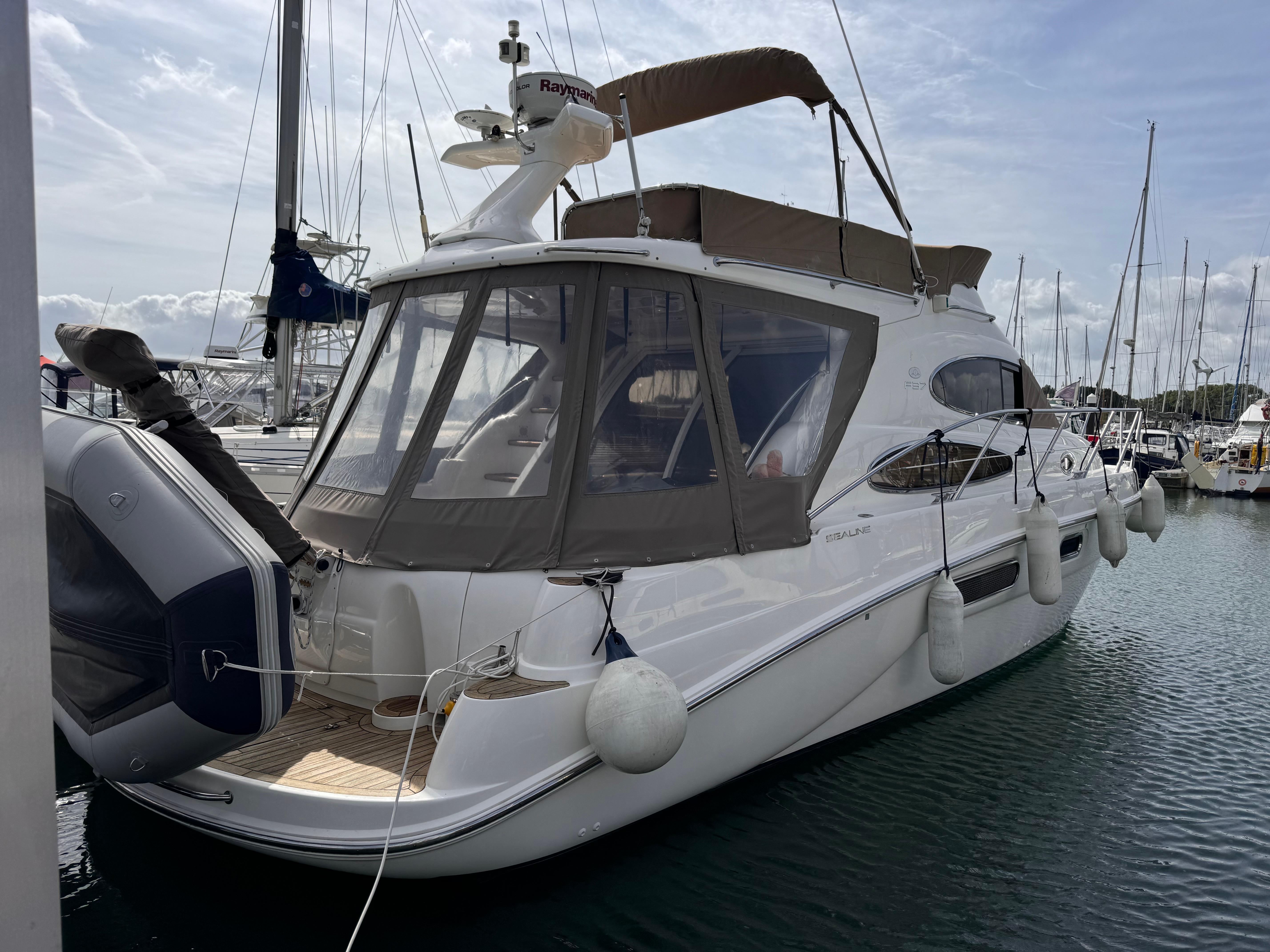 Sealine F37 | 2001 | 11m - Hampshire | Boatshop24