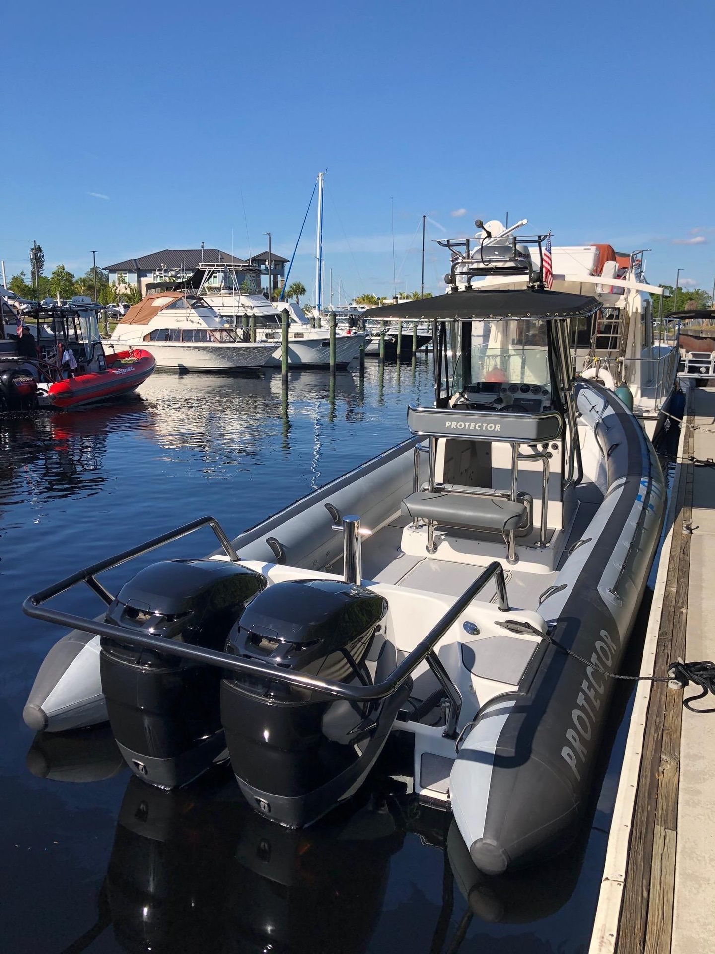 2008 Protector 28 Center Console - Weber Yachts