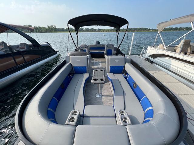 2023 Bennington 25 L BOWRIDER SWINGBACK Pontoon for sale - YachtWorld