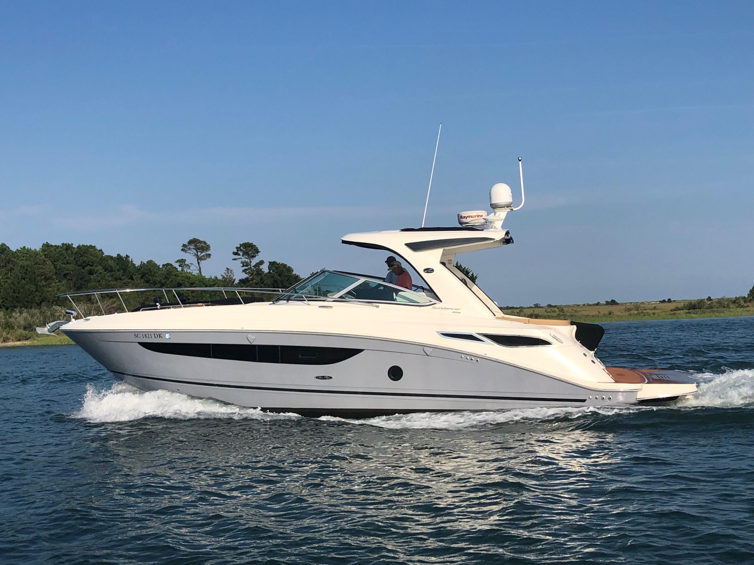 2016 Sea Ray 350 Sundancer Cruiser for sale - YachtWorld