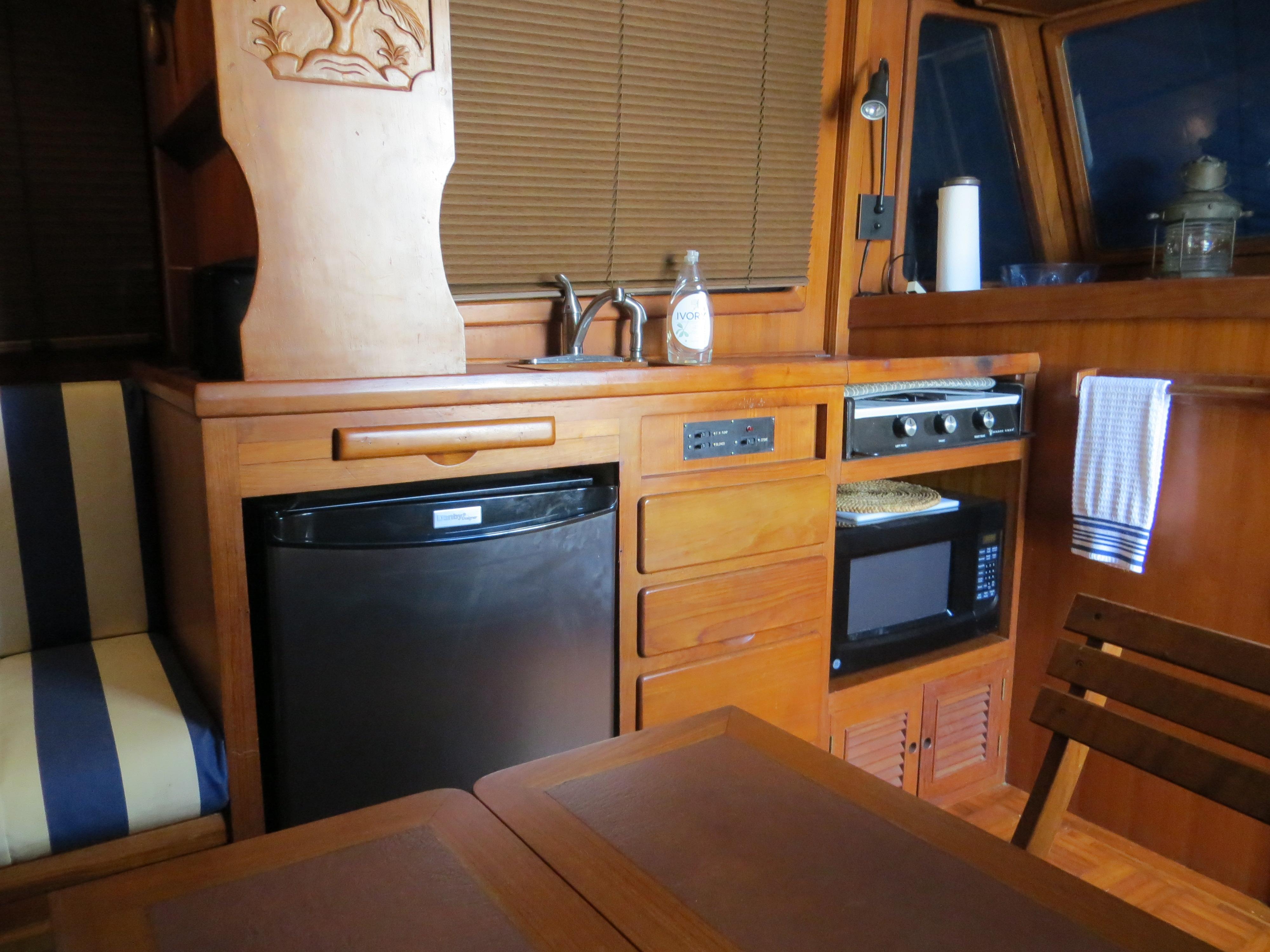 1984 CHB 34 DOUBLE CABIN Trawler for sale - YachtWorld