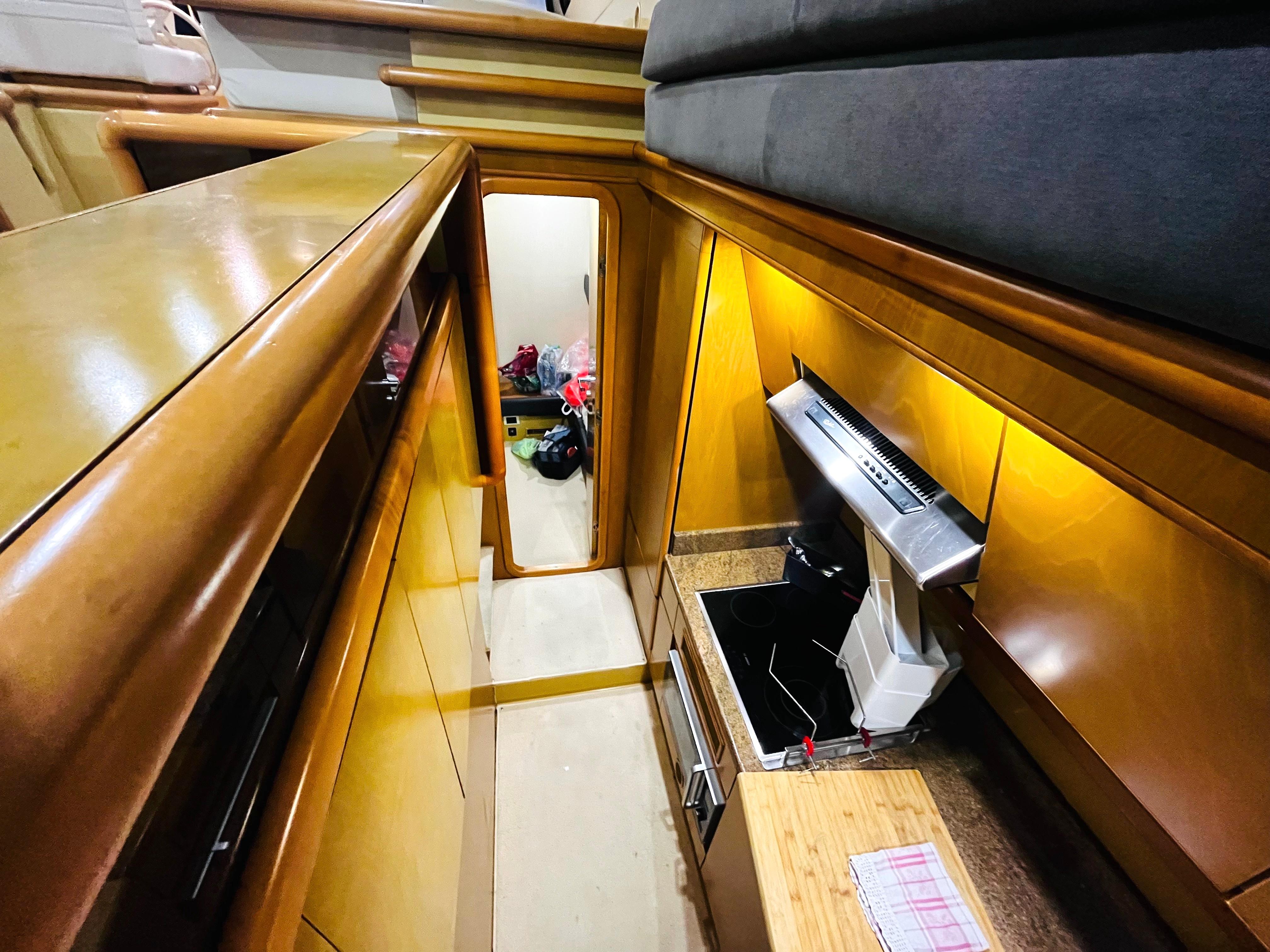 1992 Ferretti Yachts 54 FLY Flybridge for sale - YachtWorld