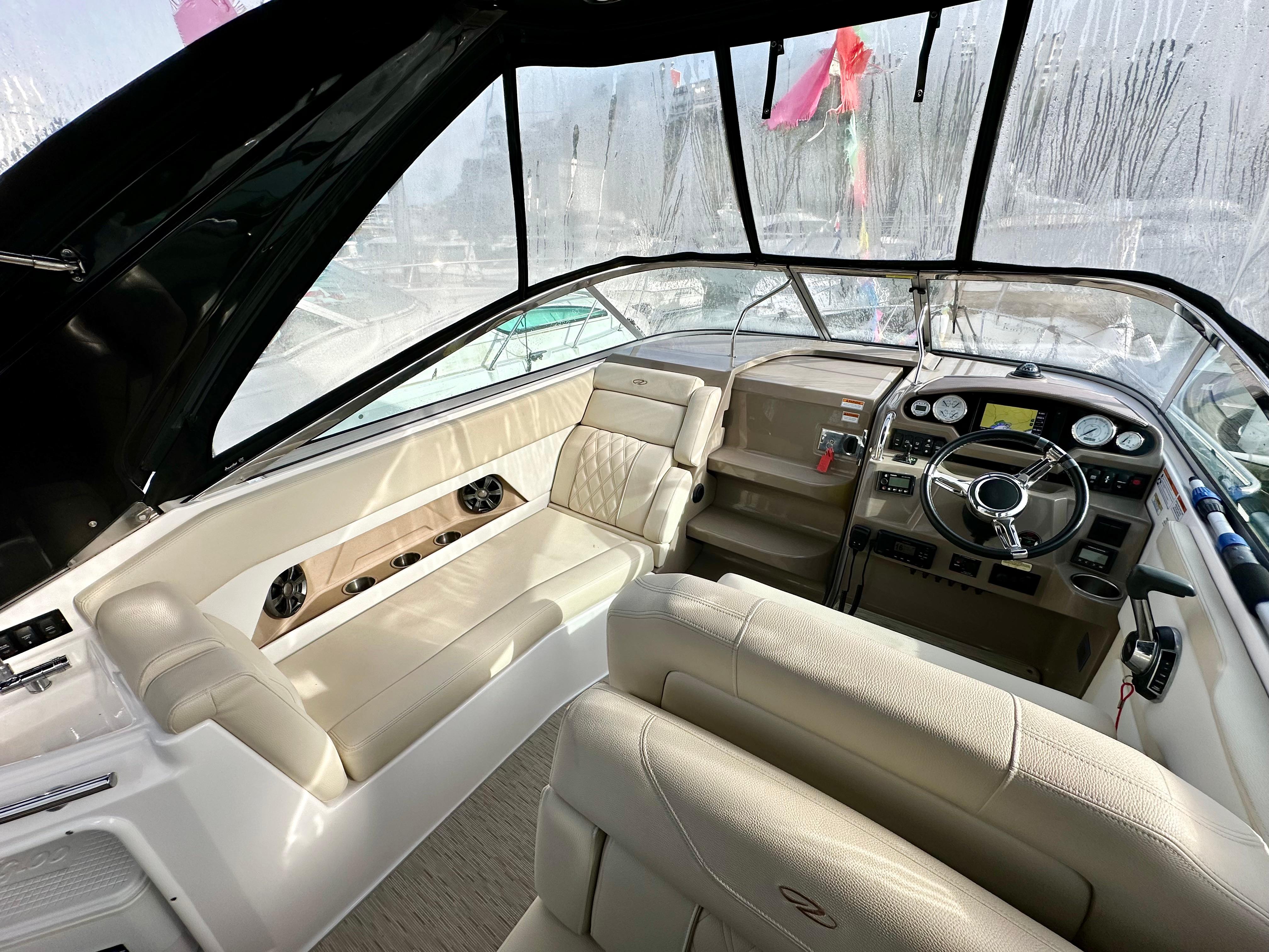 2018 Regal 28 Express Express Cruiser for sale - YachtWorld