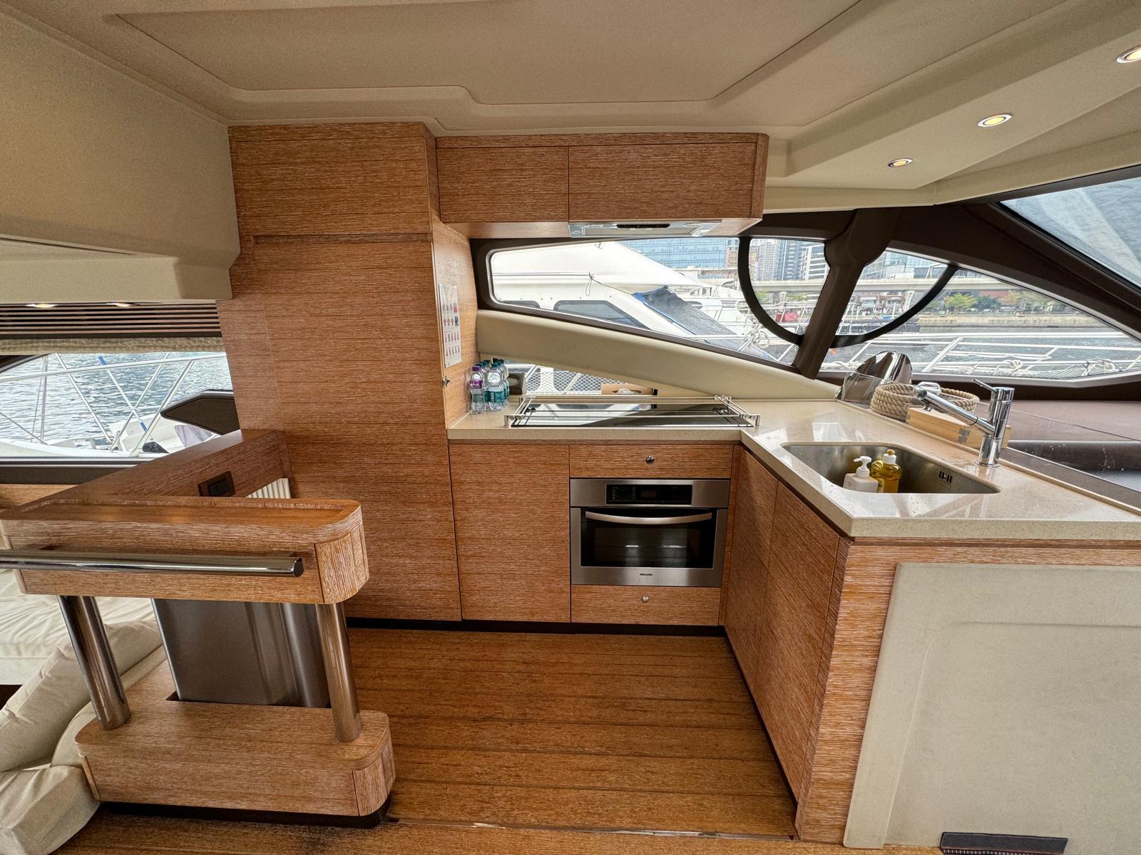 2013 Azimut 54 Fly Motor Yachts for sale - YachtWorld