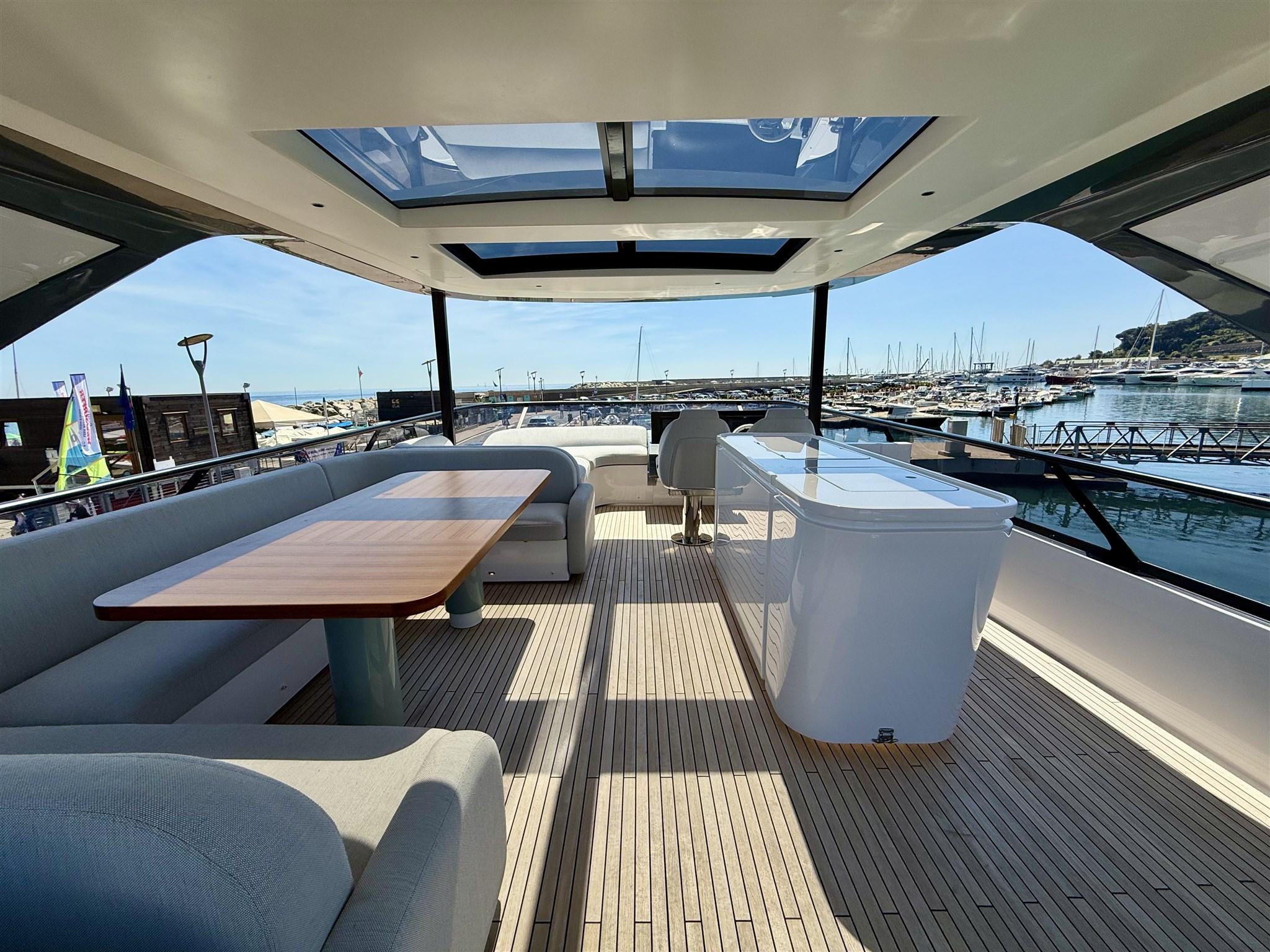 Ocasión 2024 Azimut 72 - Frosinone | TopBarcos.com
