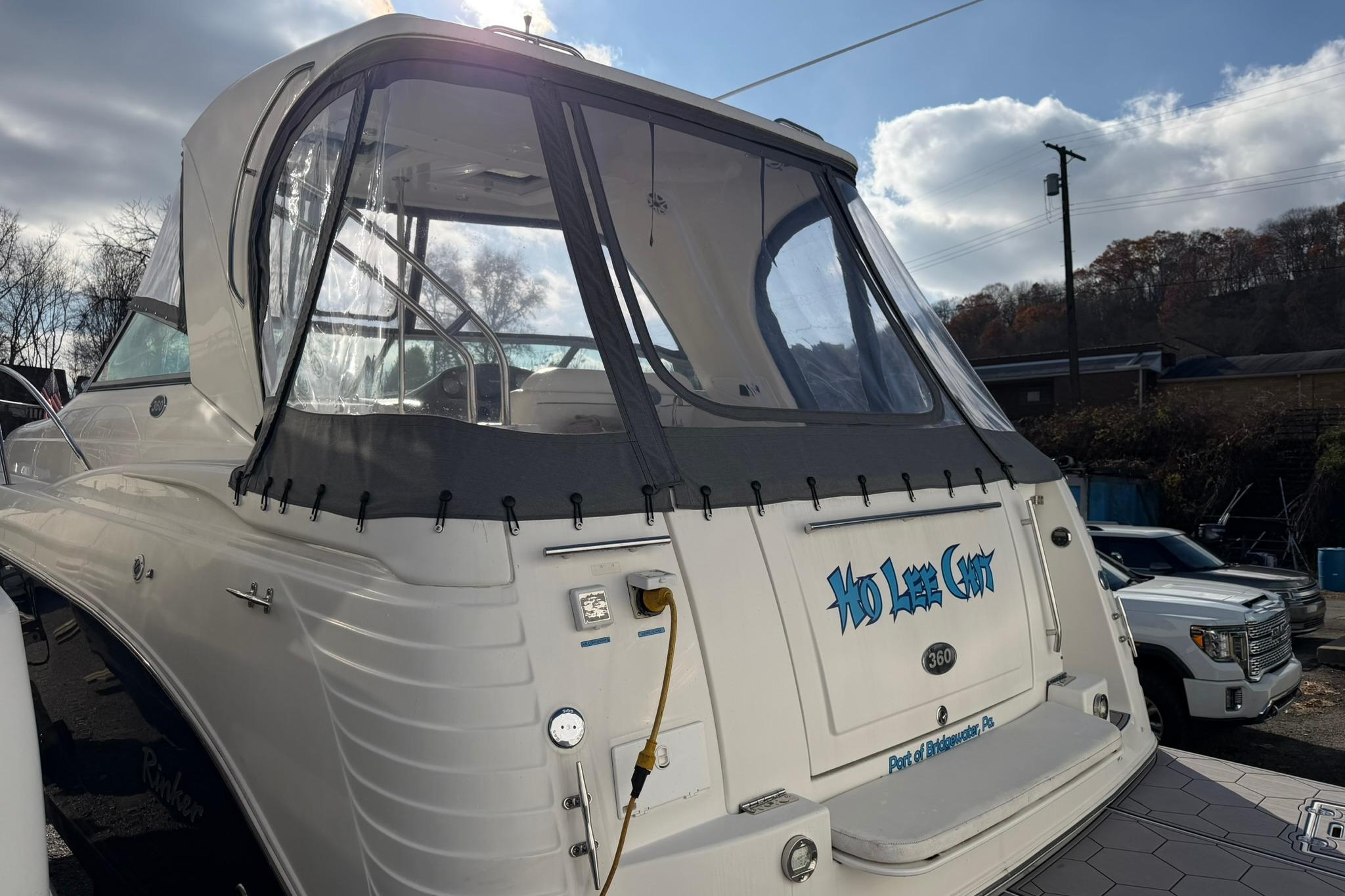 2007 Rinker 370 Express Cruiser Hard Top Motorcruiser Kaufen - YachtWorld