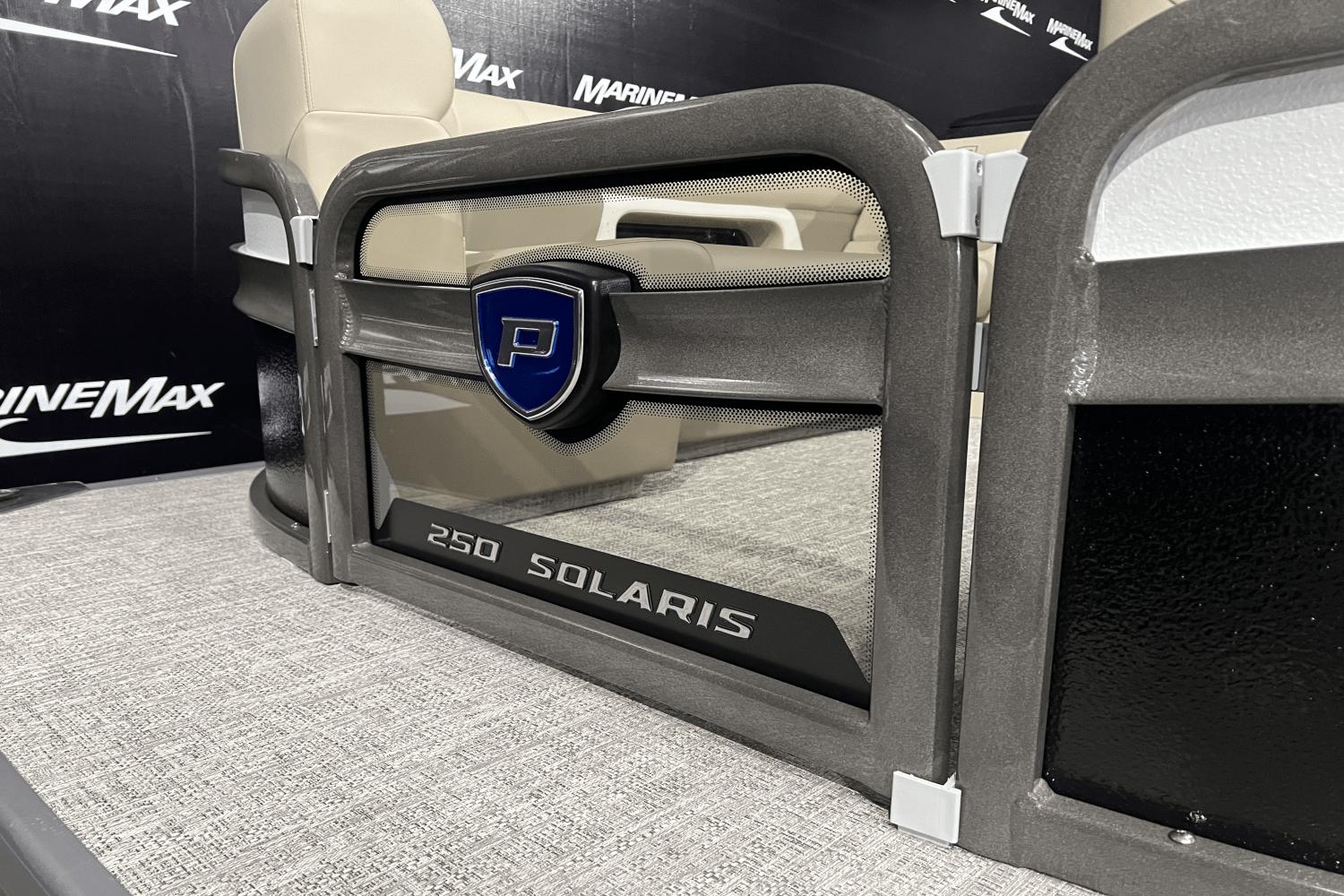 2024 Premier 250 Solaris Pontoboot Kaufen - YachtWorld