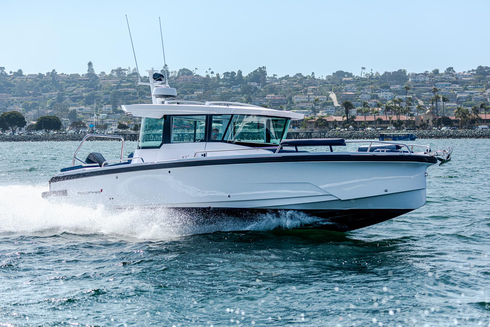 2025 Axopar 29XC Cross Cabin Aft Cabin Cruiser for sale - YachtWorld