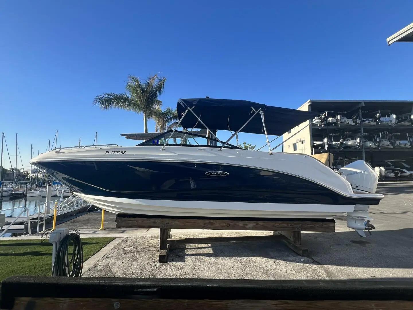 Used Sea Ray SDX 250 Outboard in Florida - iNautia