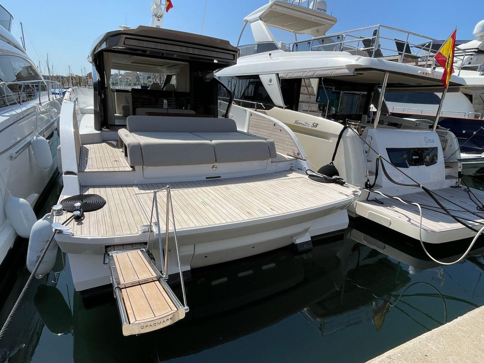 2025 Azimut Seadeck 6 Sports Cruiser for sale - YachtWorld