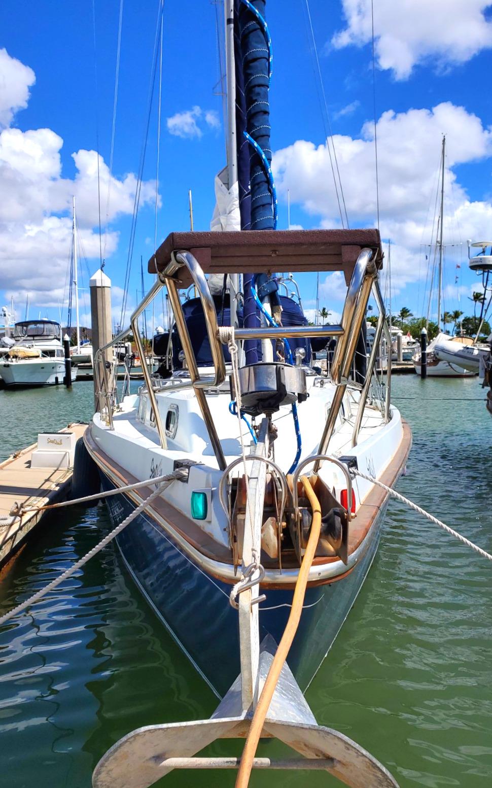 1981 Columbia Hughes Mast Head Sloop Cutter in vendita- YachtWorld