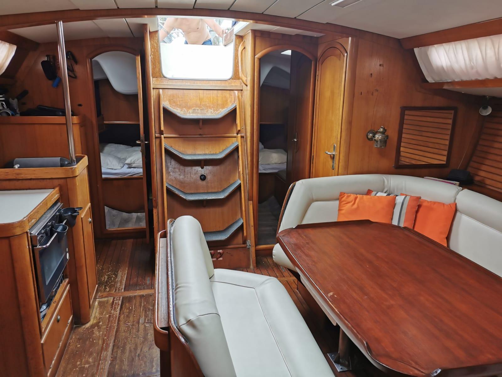 1990 Jeanneau Sun Magic 44 Sloop for sale - YachtWorld