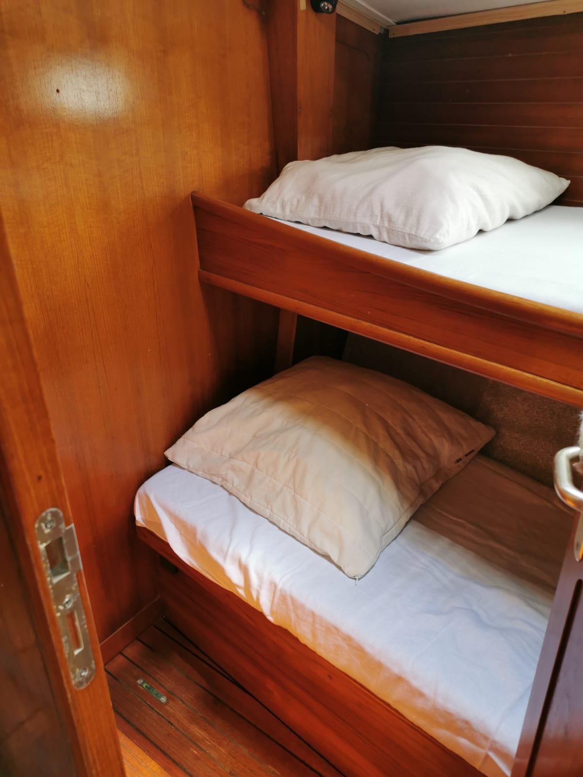 1990 Jeanneau Sun Magic 44 Sloop for sale - YachtWorld