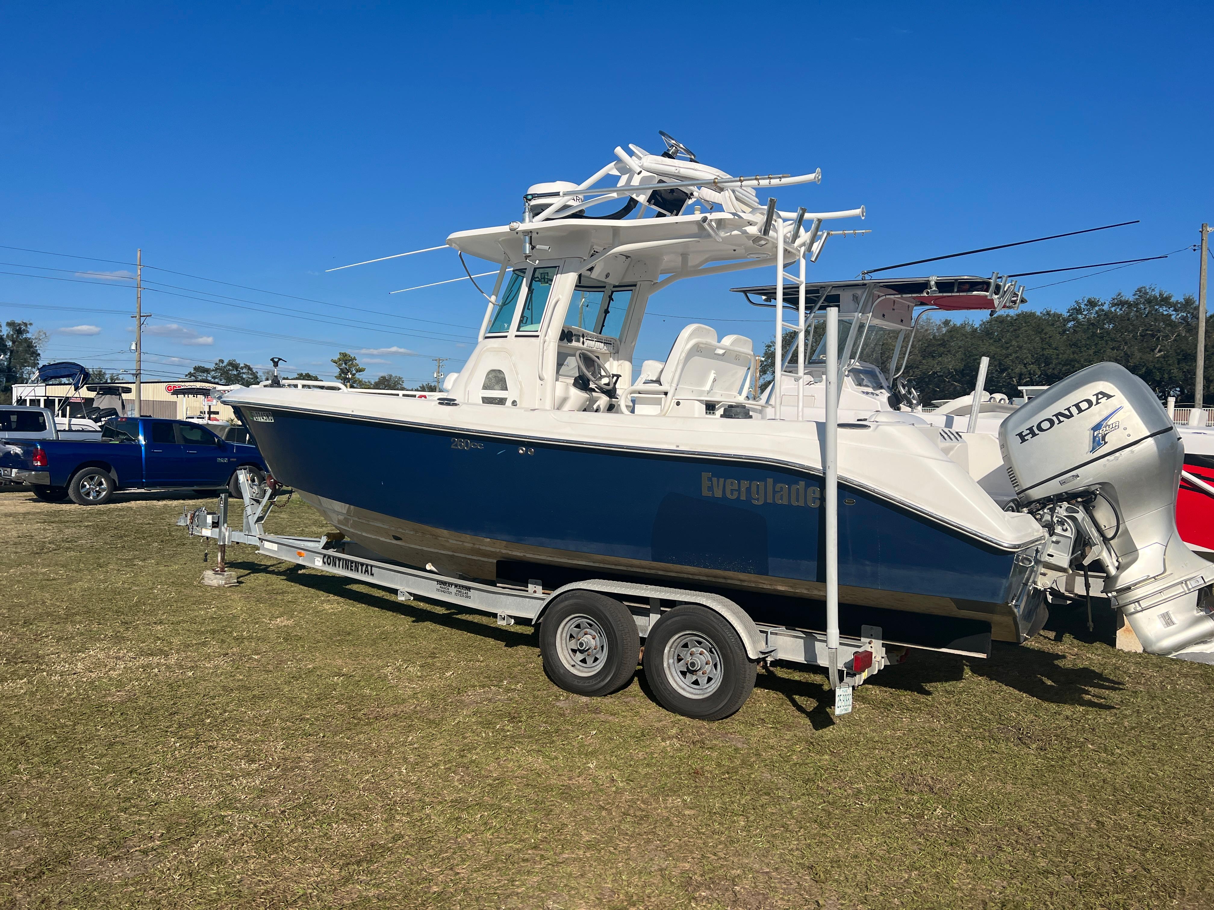 2006 Everglades 260 Center Console Center Console Boote Kaufen - YachtWorld
