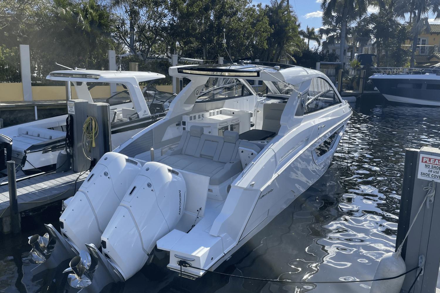 2024 Cruisers Yachts 42 GLS Outboard Cruiser for sale - YachtWorld