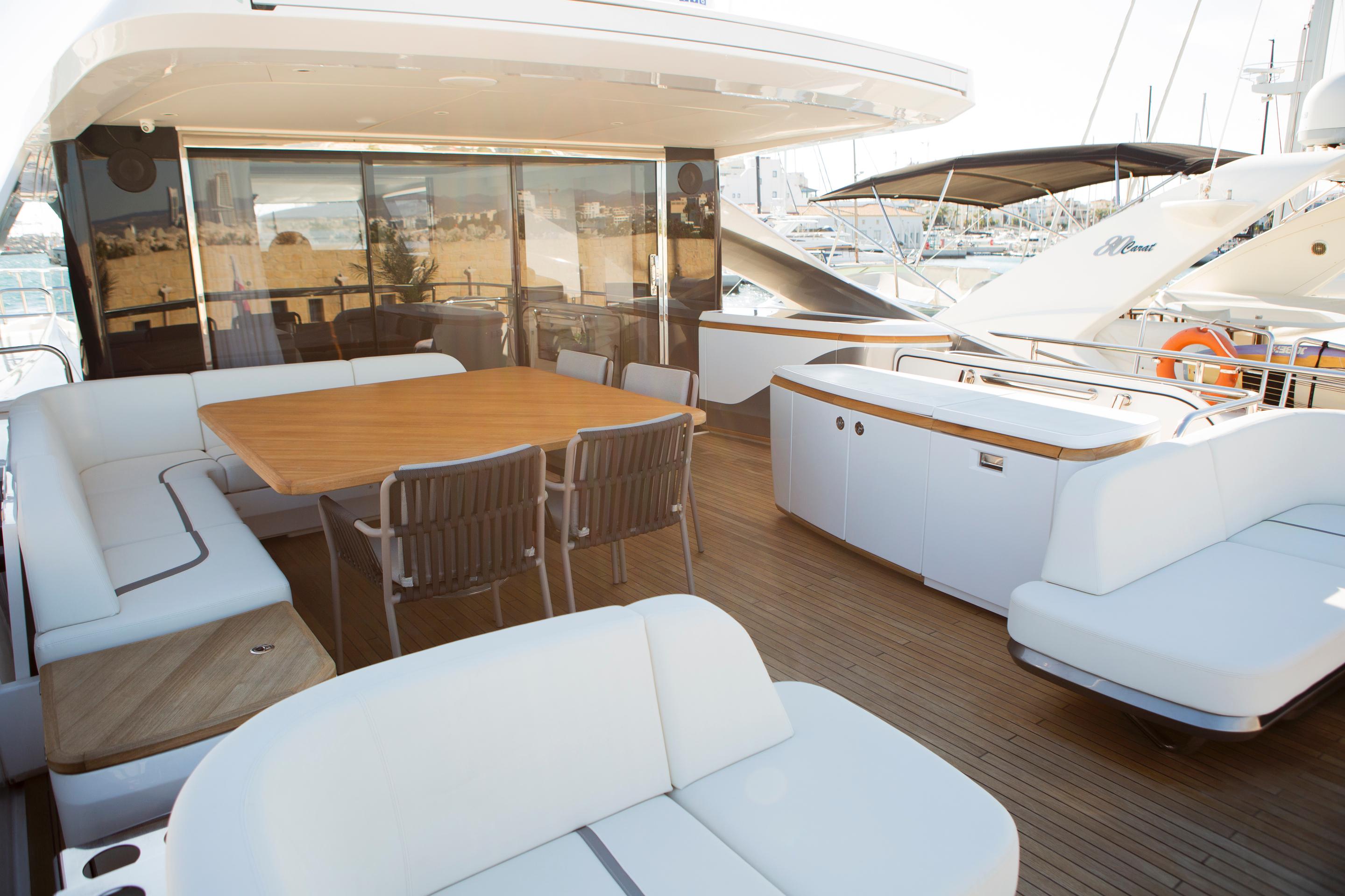 2022 Flybridge Boot Princess Kaufen - YachtWorld