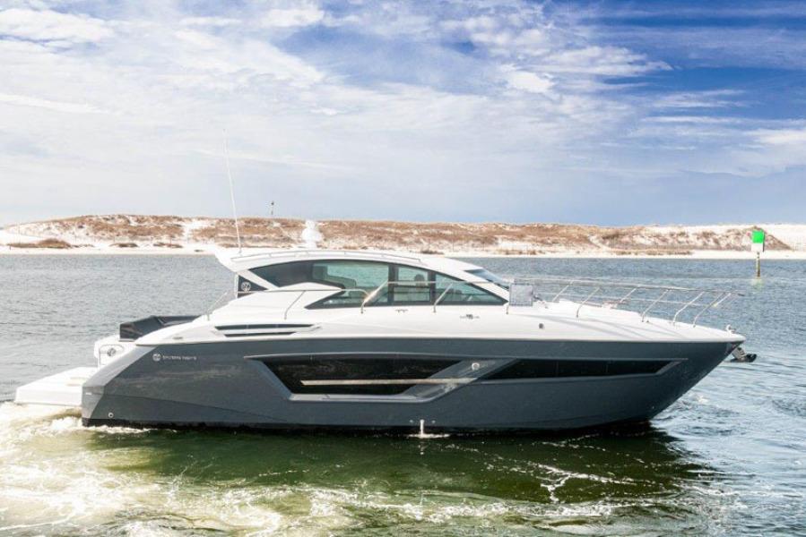 2020 Cruisers Yachts 46 Cantius Motor Yachts for sale - YachtWorld