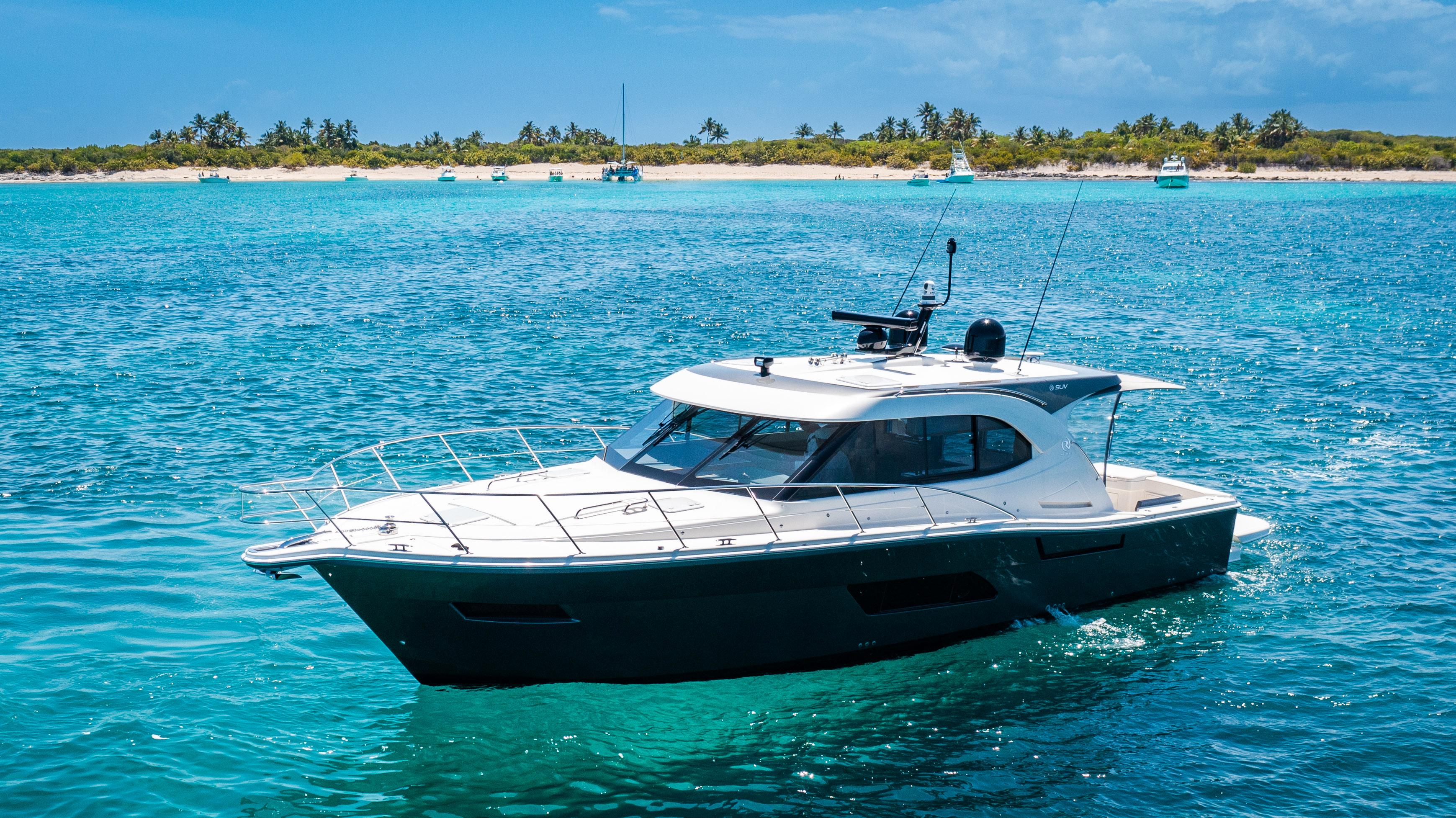 2022 Riviera 445 SUV / 45ft Mega Yacht for sale - YachtWorld